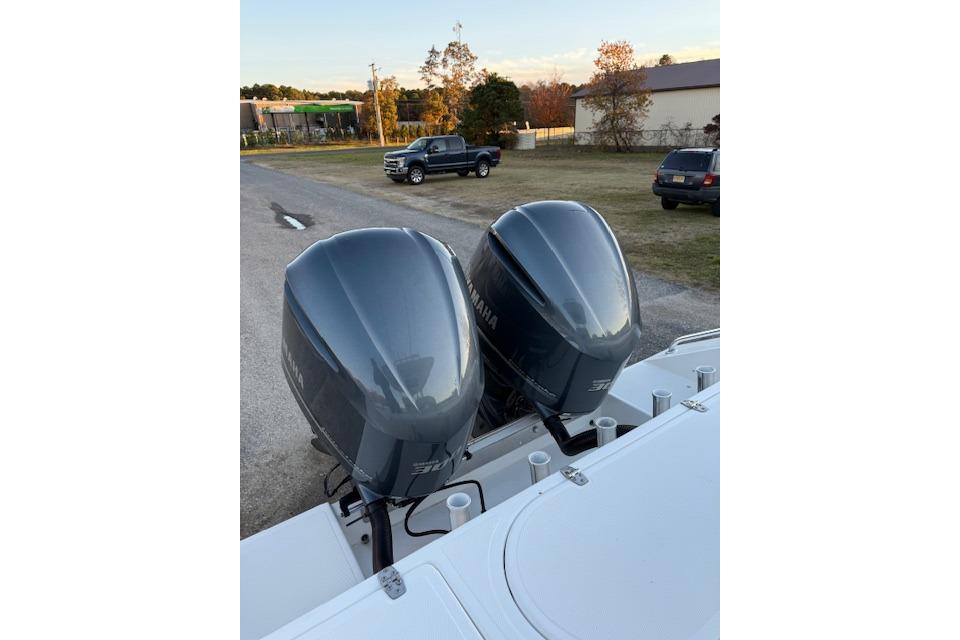 2001 Venture 34 Center Console Bateaux à console centrale à vendre ...