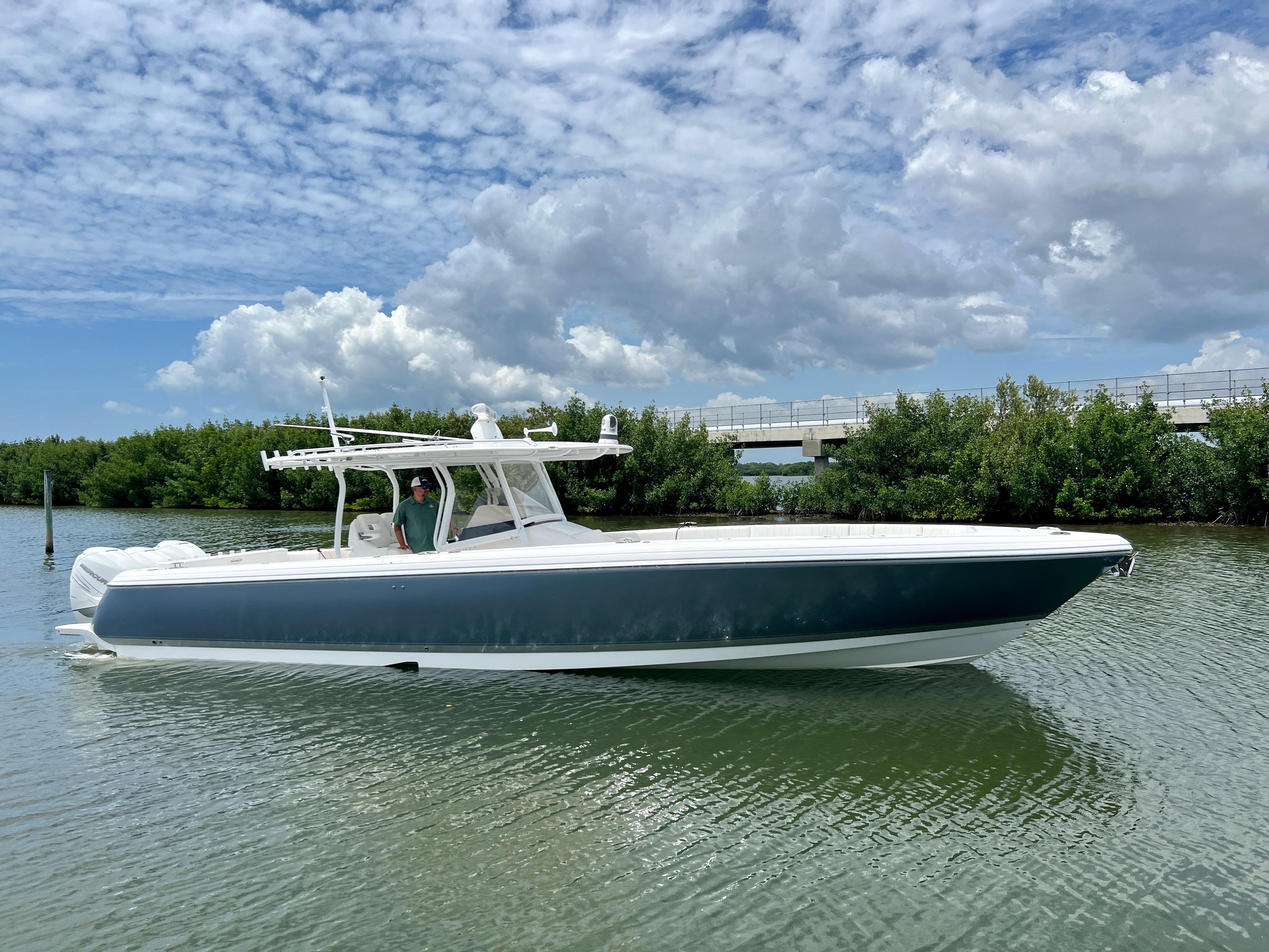 2019 Intrepid 400 Center Console Center Console Boote Kaufen - YachtWorld