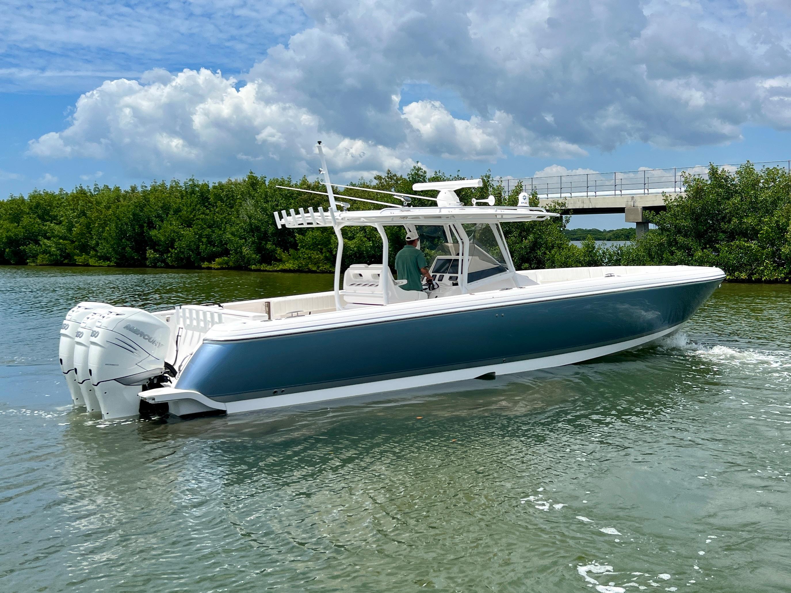 2019 Intrepid 400 Center Console Center Console Boote Kaufen - YachtWorld