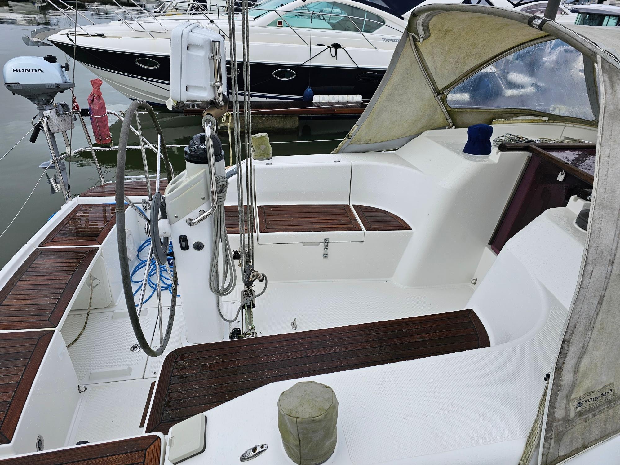 2008 Hanse 320 Cruiser for sale - YachtWorld