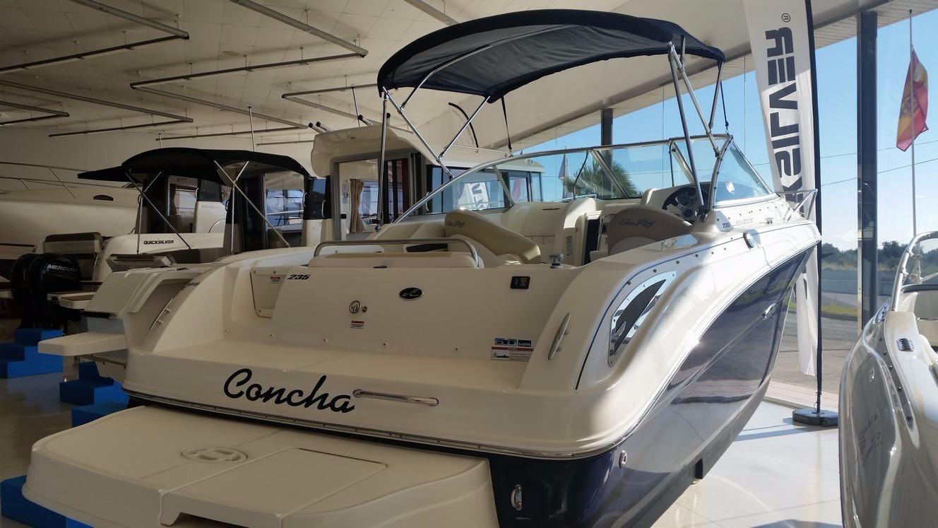 2011 Sea Ray 235 Weekender Cuddy Cabin for sale - YachtWorld