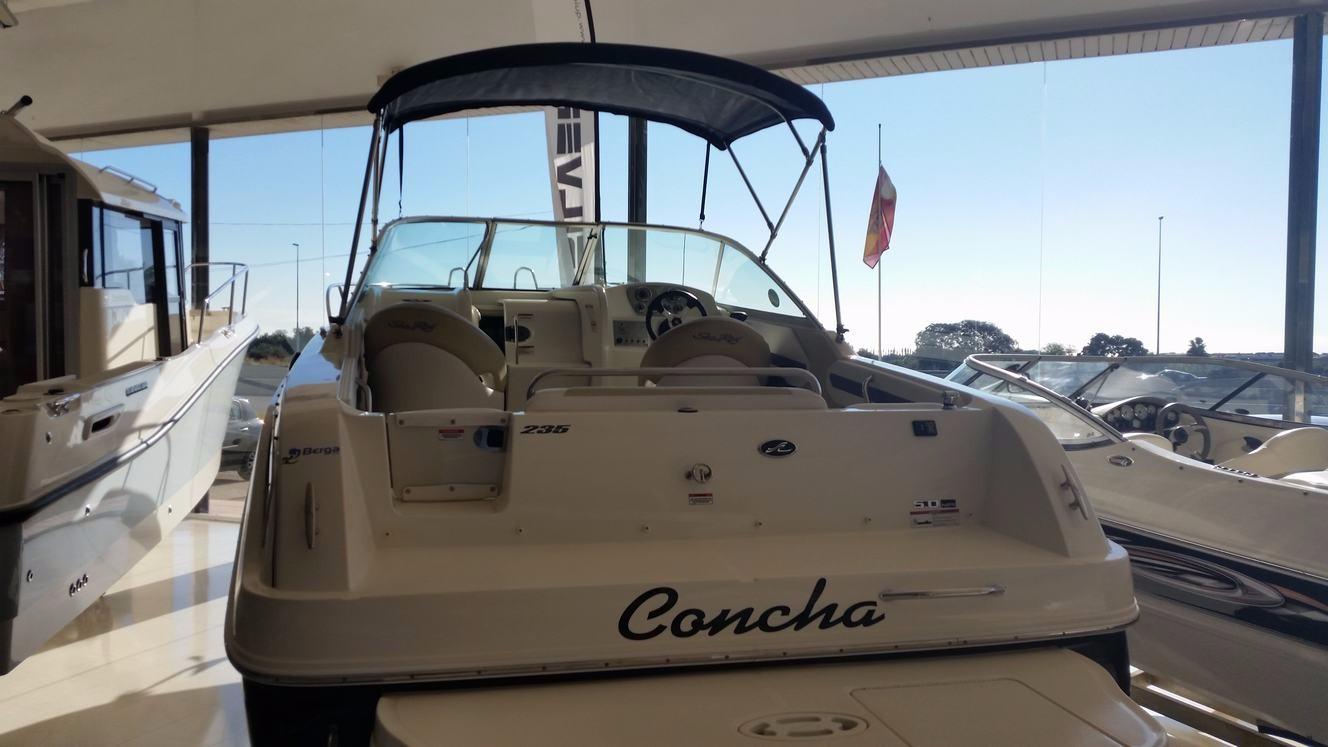 2011 Sea Ray 235 Weekender Cuddy Cabin for sale - YachtWorld