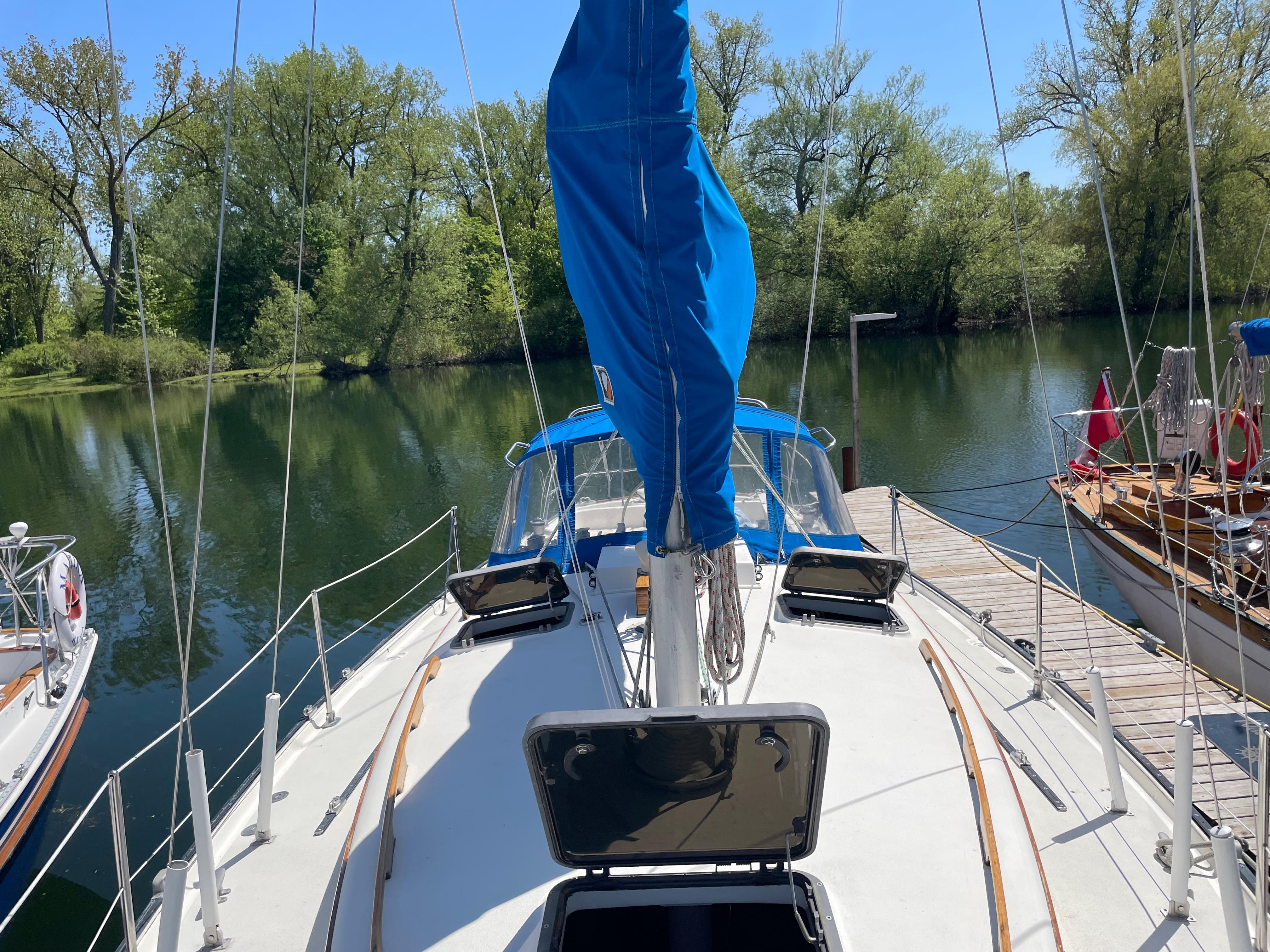 1980 Hinterhoeller Niagara 35 Cruiser for sale - YachtWorld