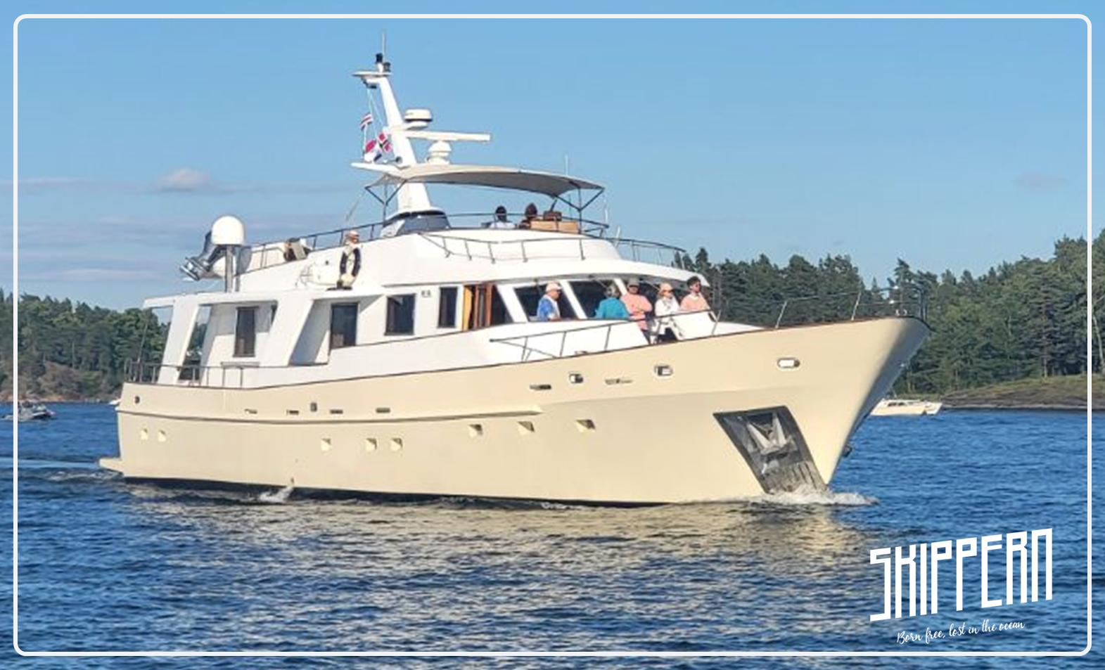 Used motor yachts for sale store