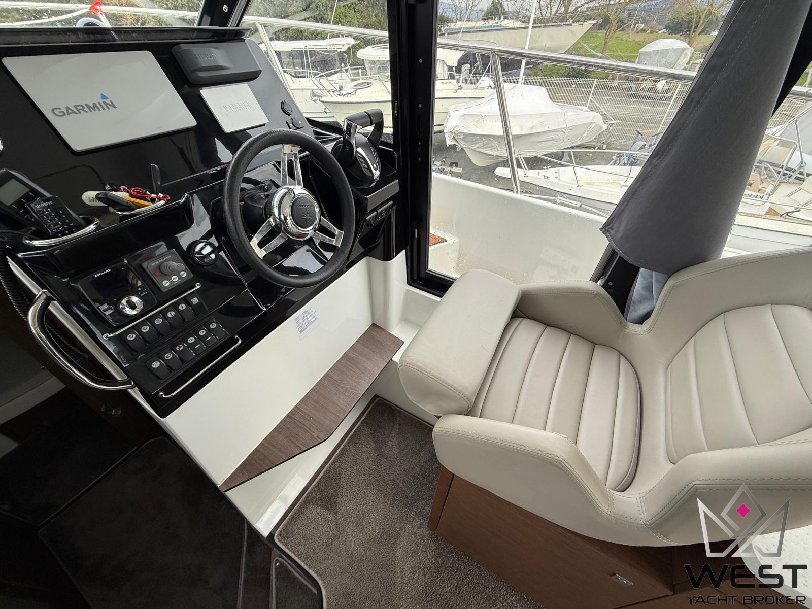 2021 Jeanneau Merry Fisher 1095 FLY Bateaux de plaisance à vendre ...