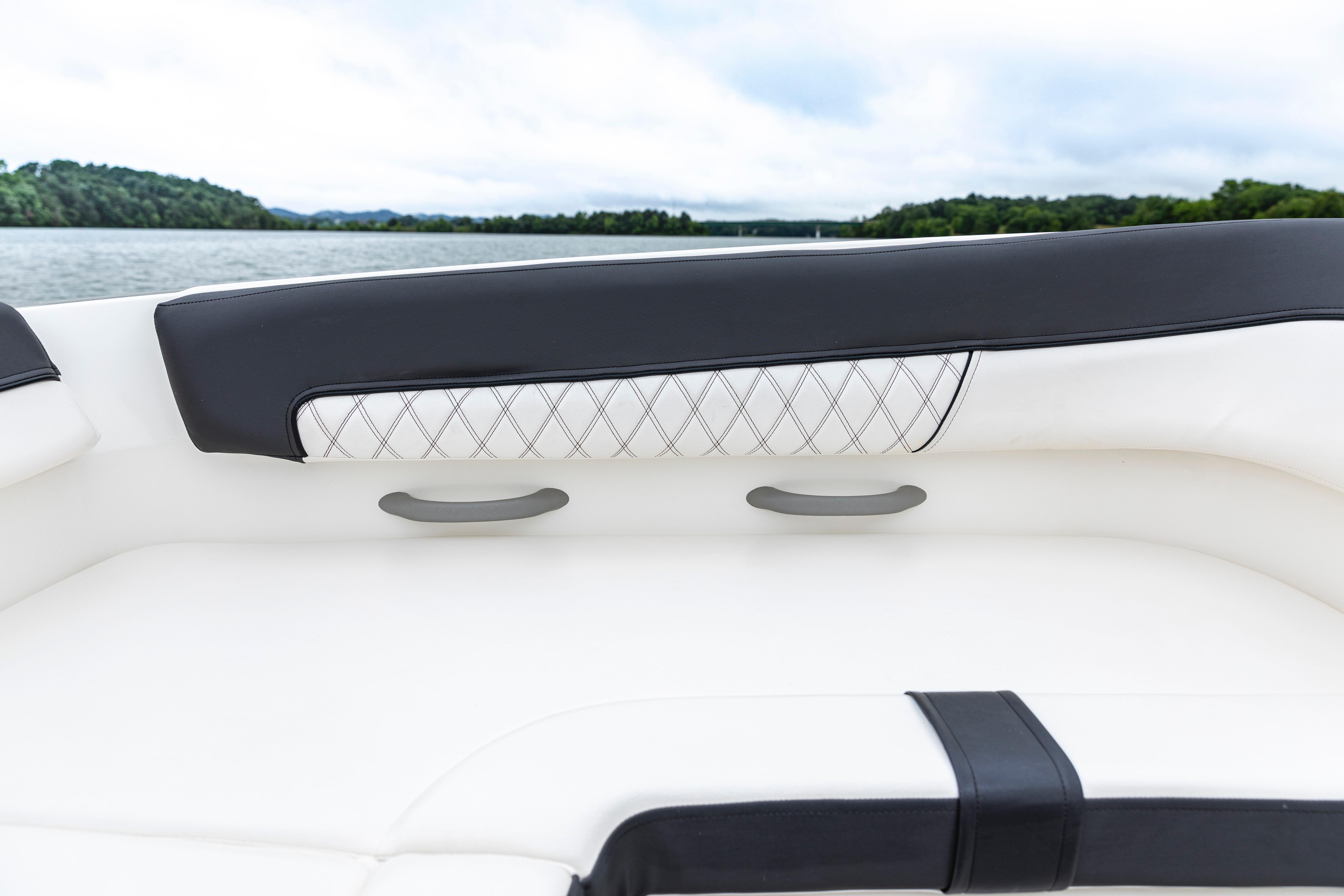 2024 Bayliner DX2200 Deck for sale - YachtWorld