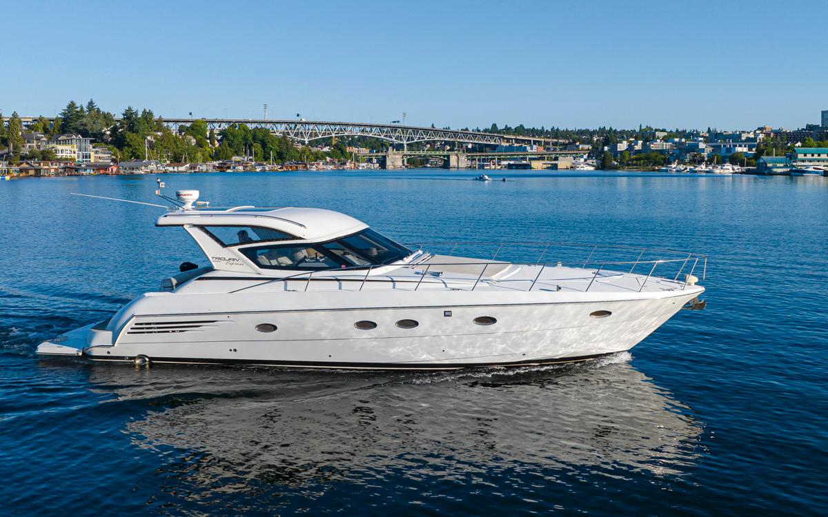 2000 Trojan 440 Express Yacht Express Cruiser for sale - YachtWorld