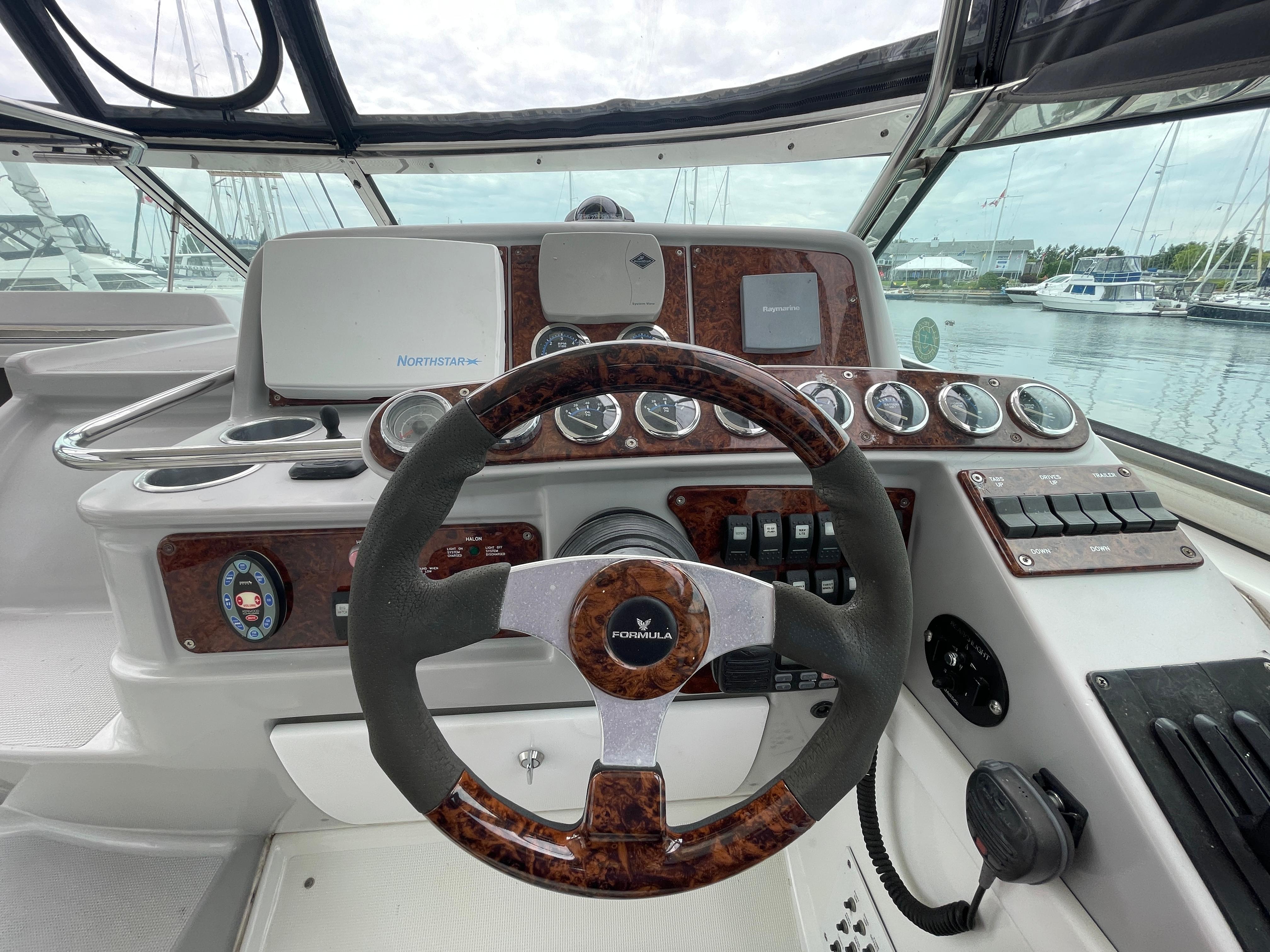 2005 Formula 37 Performance Cruiser Express Cruiser for sale - YachtWorld