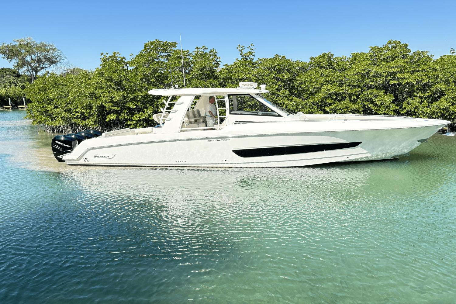 2018 Boston Whaler 420 Outrage Center Console for sale - YachtWorld