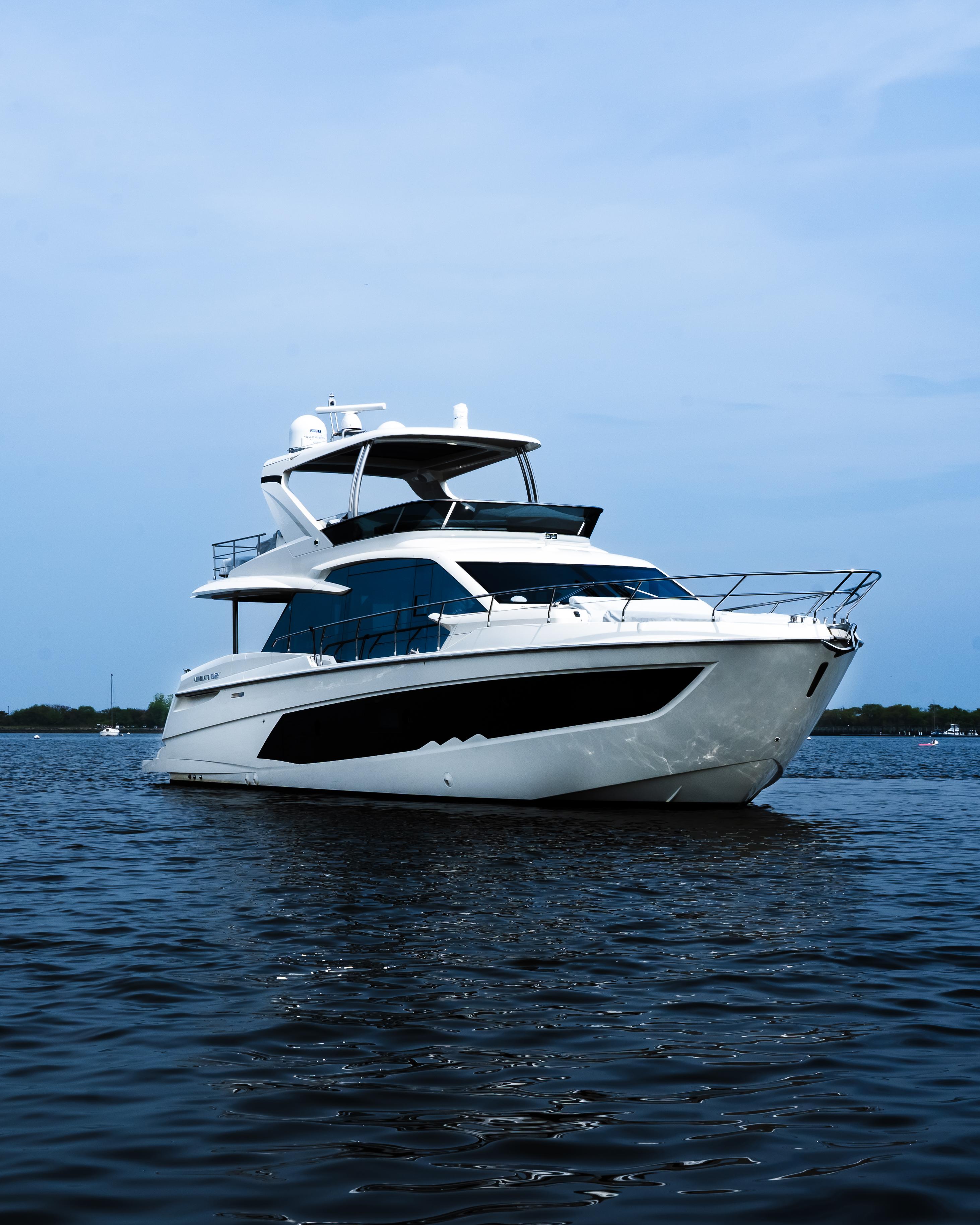 2022 Absolute 62 Fly Flybridge for sale - YachtWorld