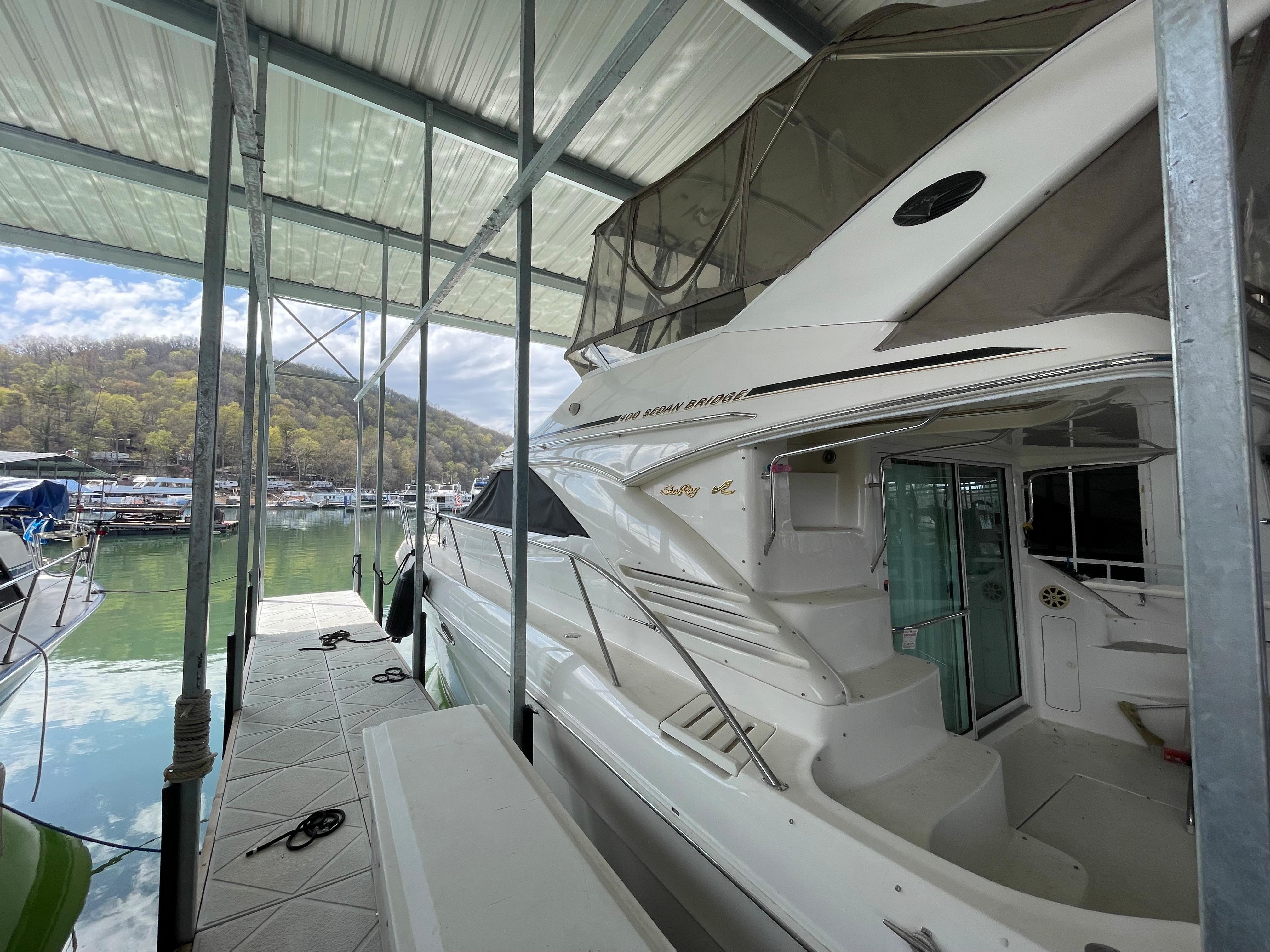 Sea Ray 400 Sedan Bridge boats for sale | YachtWorld