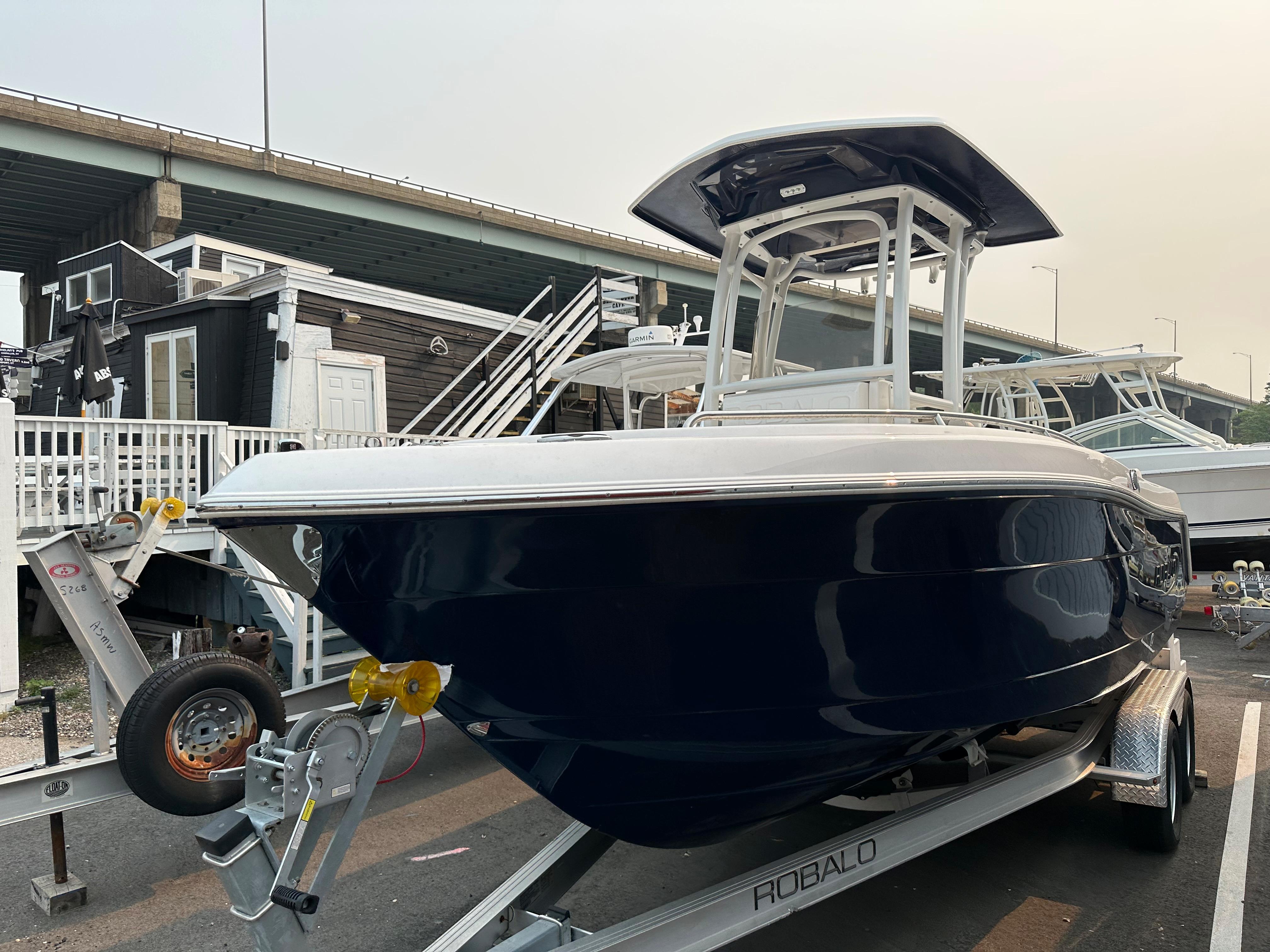2023 Robalo R222 Center Console Centre Console for sale - YachtWorld