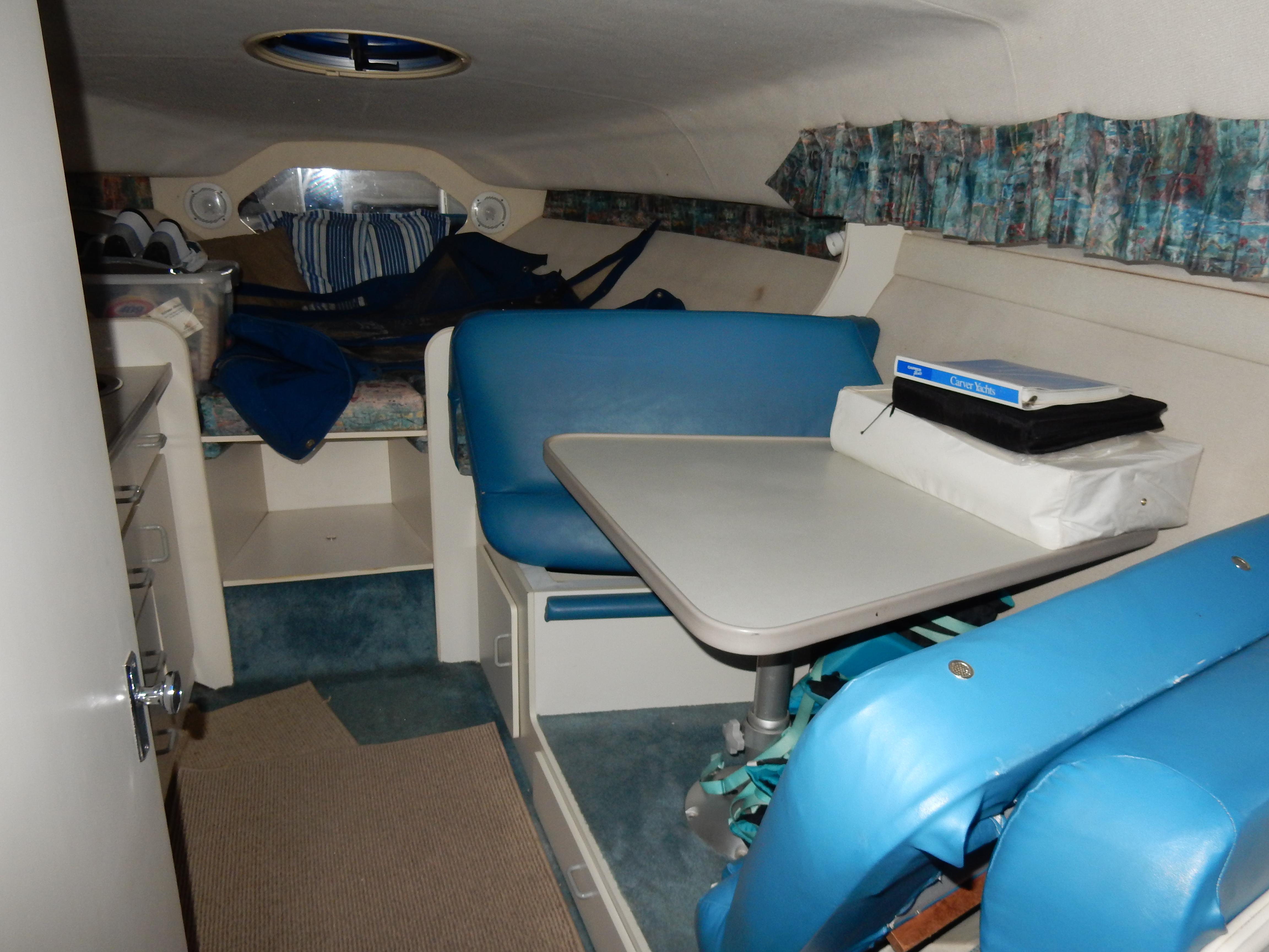 1995 Carver 280 Mid Cabin Express Express Cruiser for sale - YachtWorld