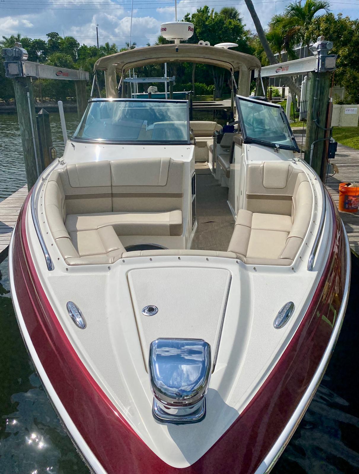 2015 Formula 330 Crossover Bowrider Bowrider for sale - YachtWorld