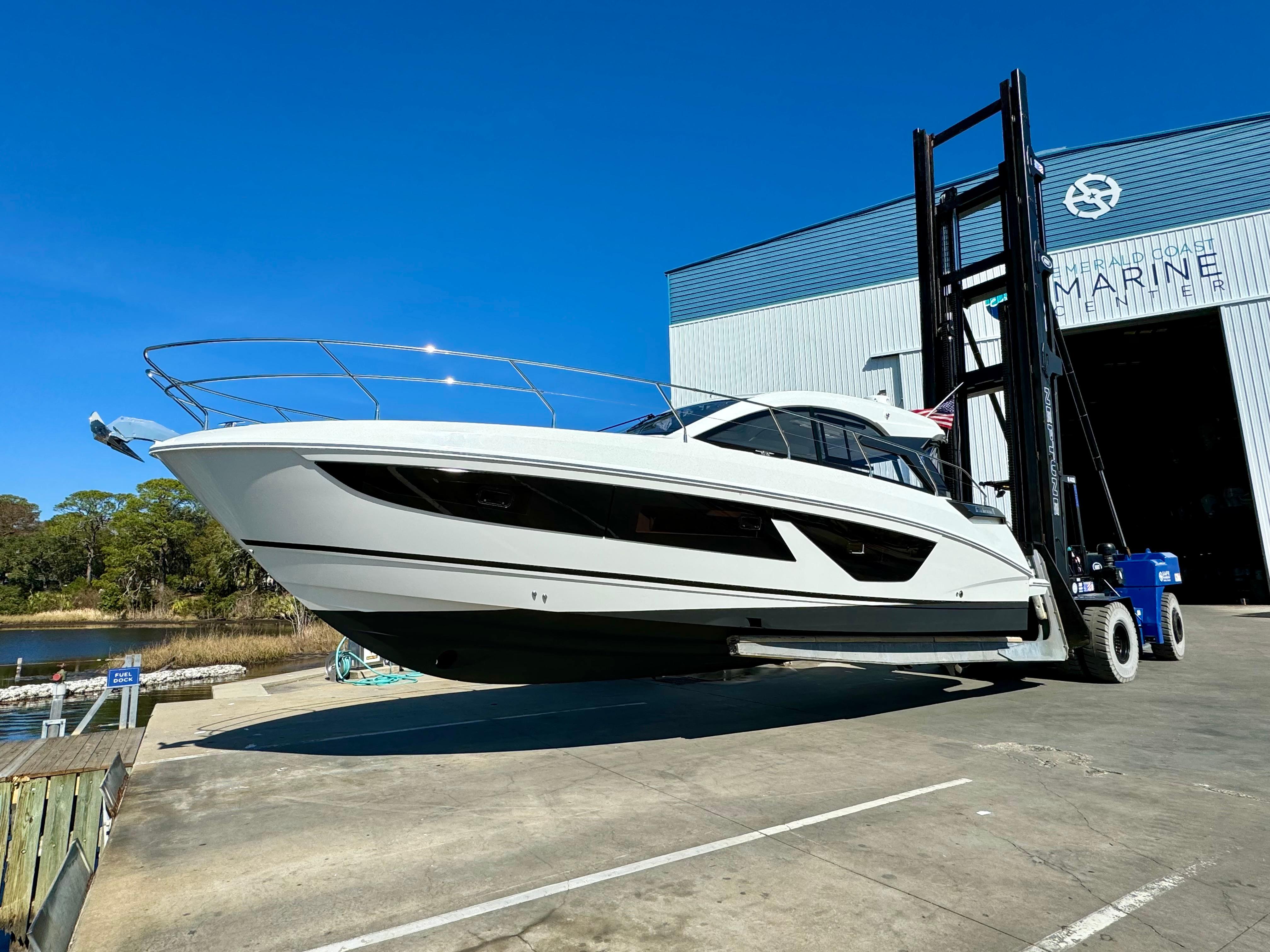 2022 Beneteau Gran Turismo 41 Cruiser for sale - YachtWorld