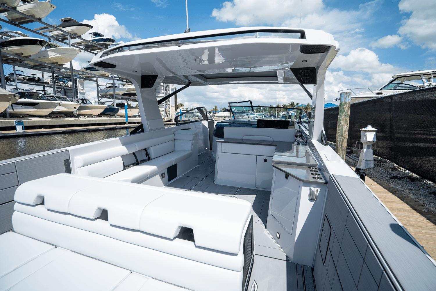 2023 Aviara AV40 Outboard Runabout for sale - YachtWorld