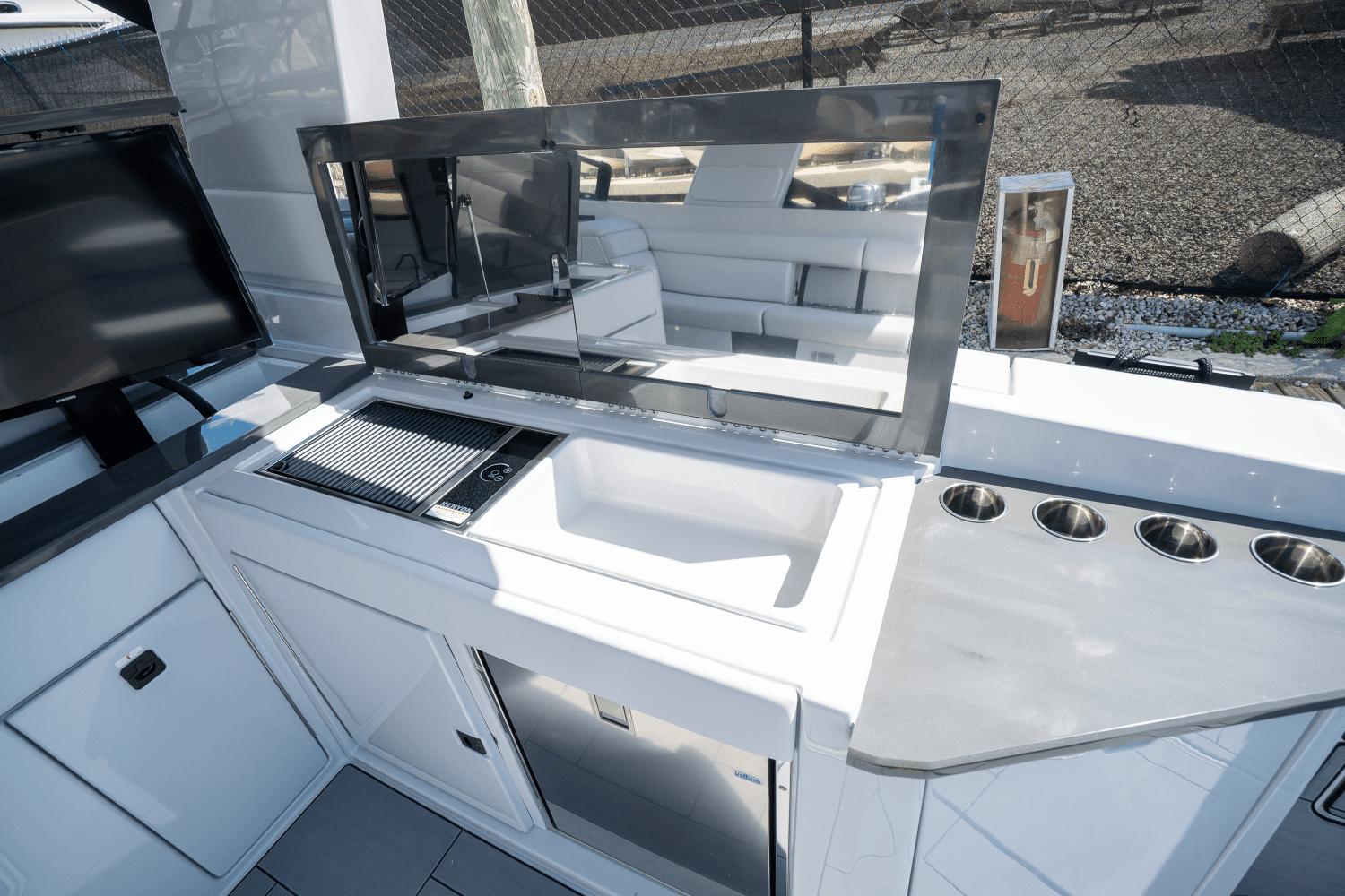 2023 Aviara AV40 Outboard Runabout for sale - YachtWorld