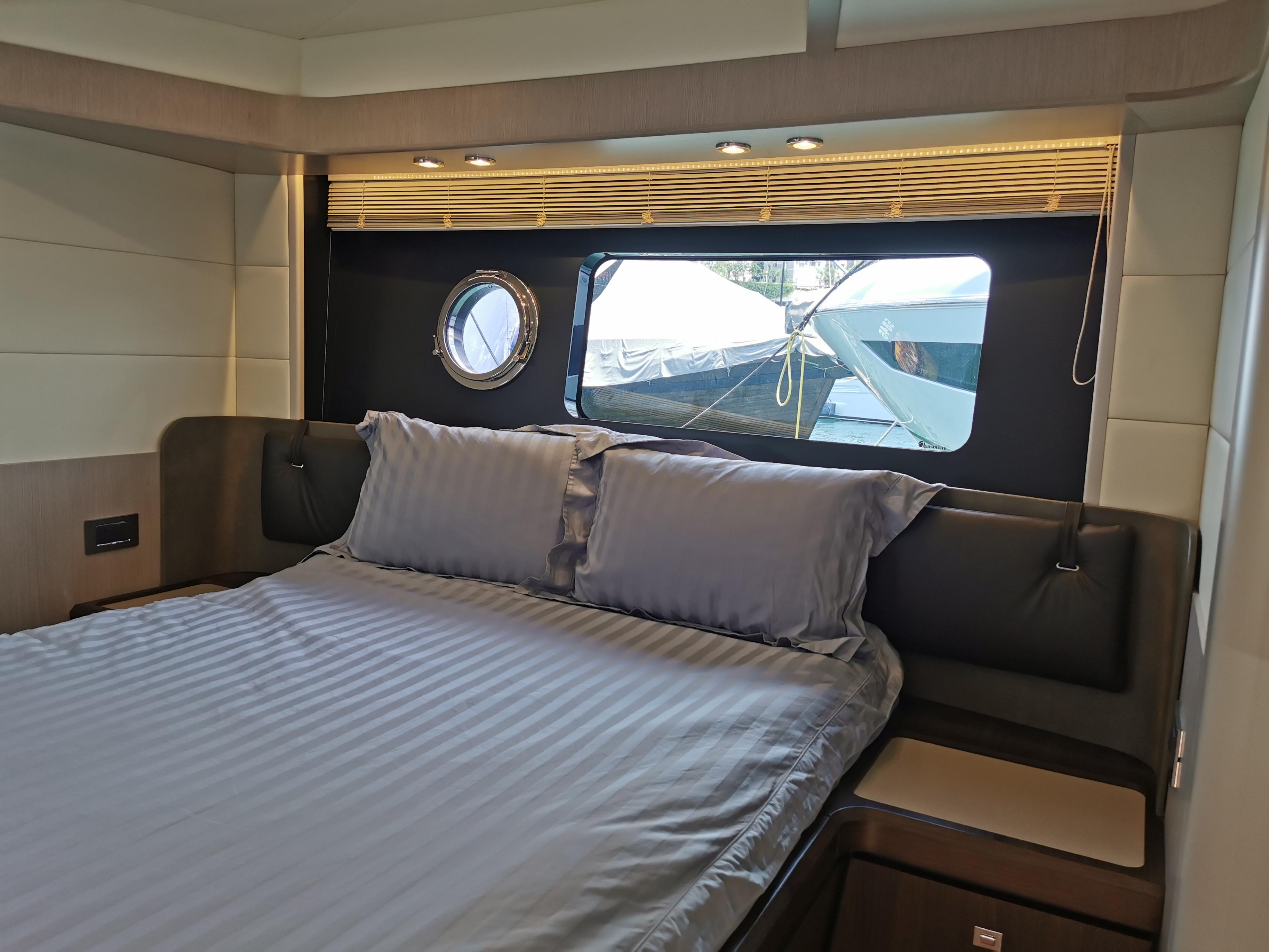 2017 Absolute 58 FLY Motor Yachts for sale - YachtWorld