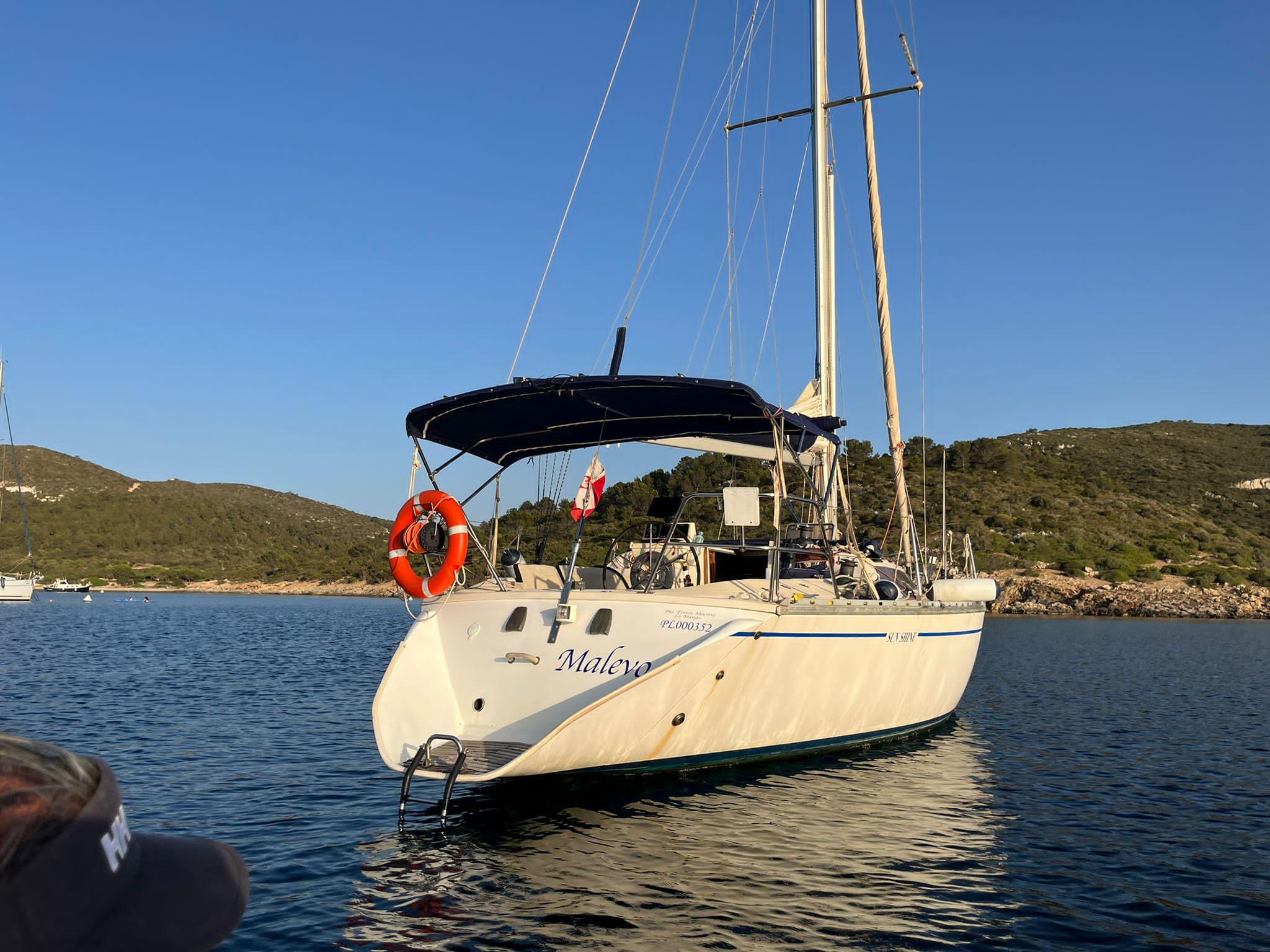 1985 Jeanneau Sunshine 38 Cruiser for sale - YachtWorld