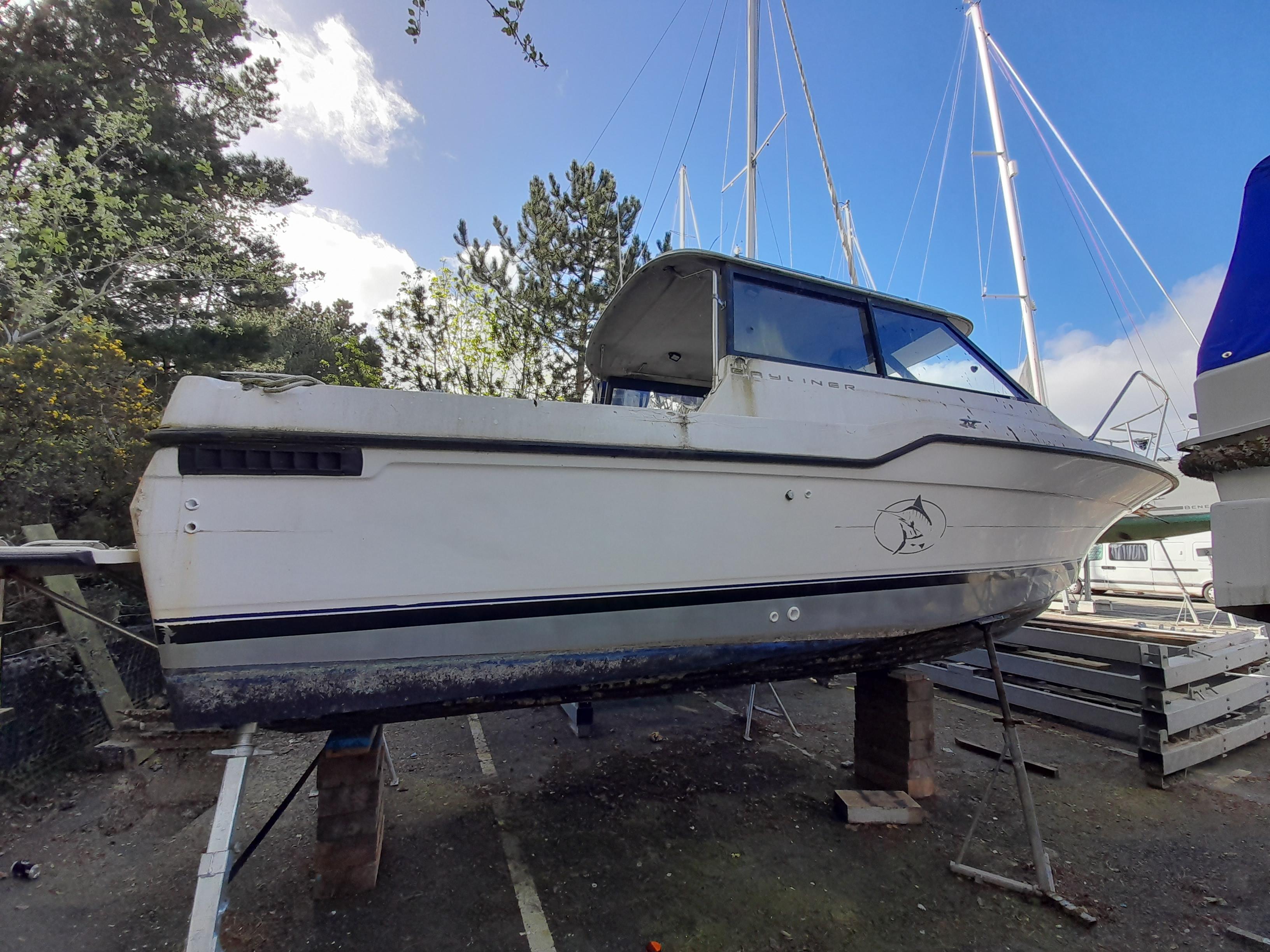 Bayliner Trophy 2352 Walkaround Usado en Conwy - Cosas de Barcos