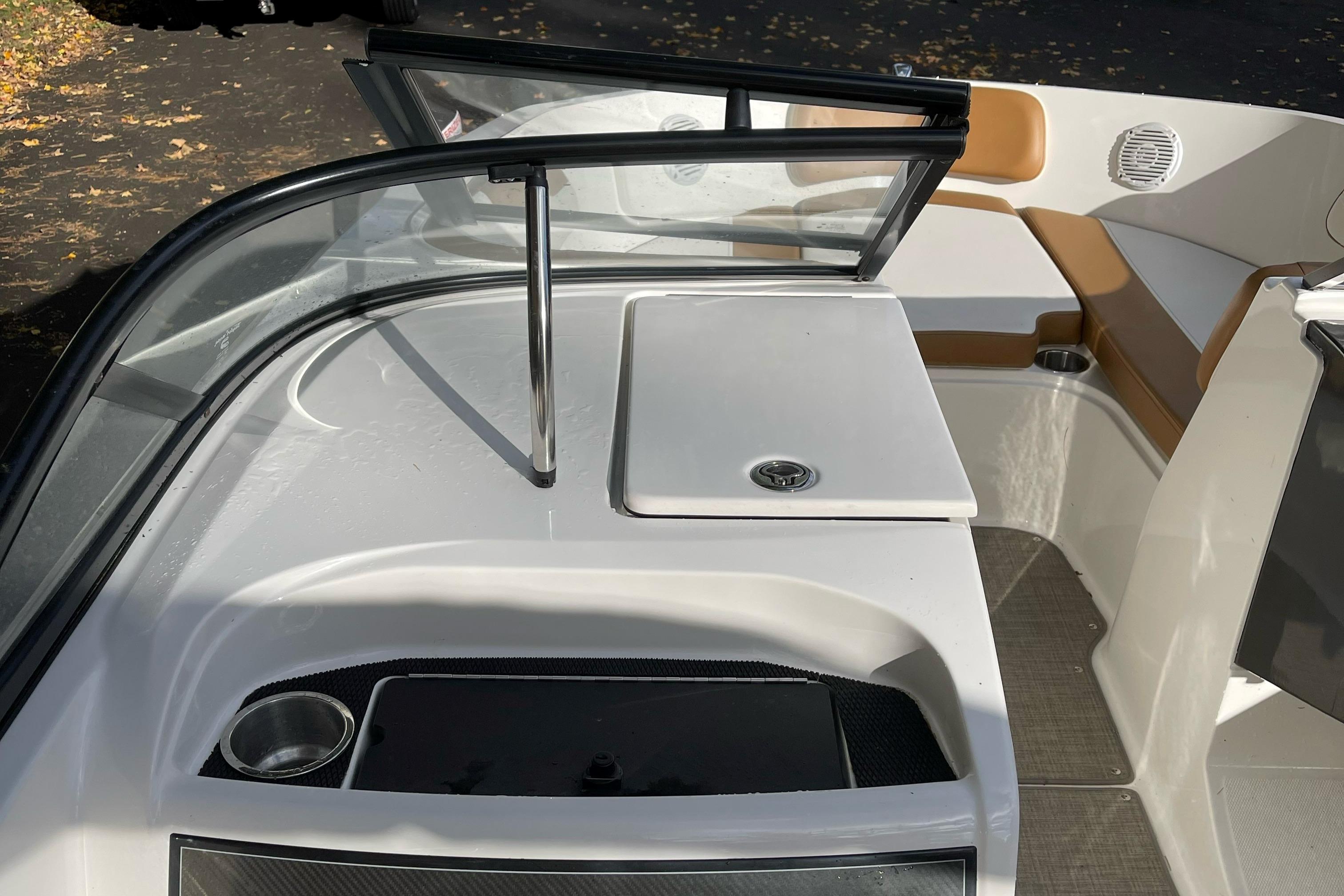 2020 Bayliner VR 6 Bowrider for sale - YachtWorld