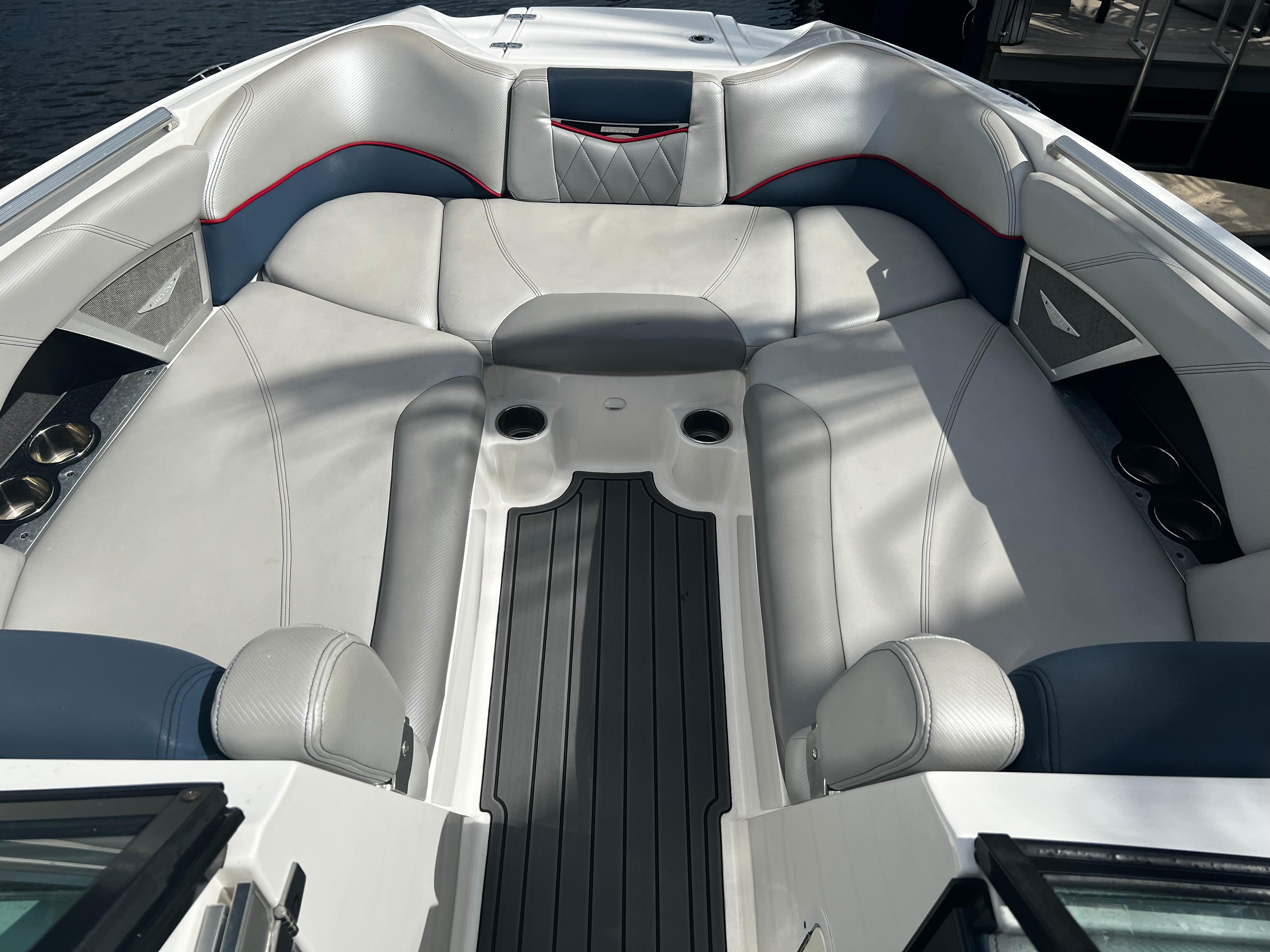 2014 MasterCraft X-55 Wasserski/Wakeboard-Boot Kaufen - YachtWorld