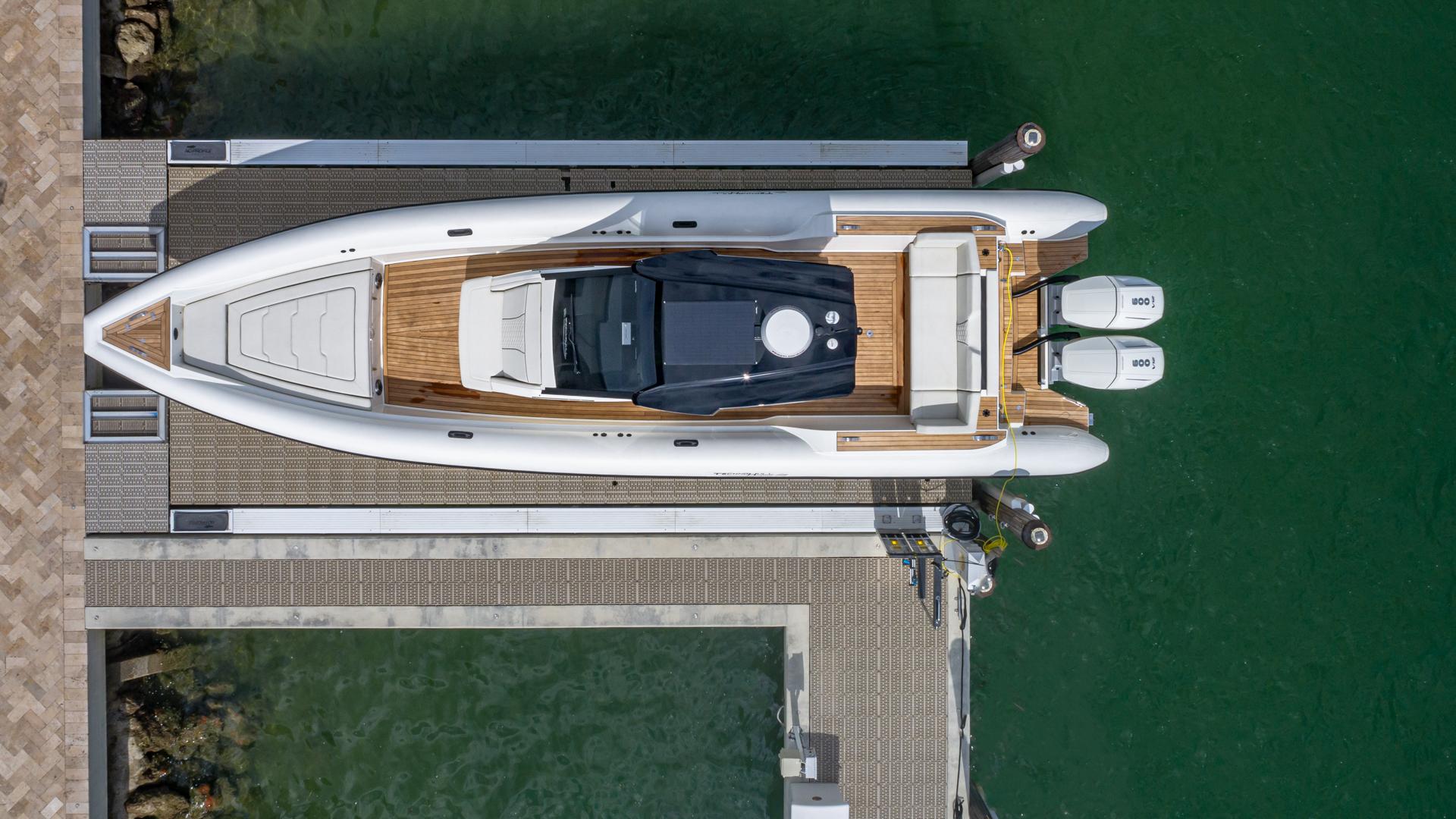 Nuevo 2025 Technohull EXPLORER 40S - Florida | TopBarcos.com