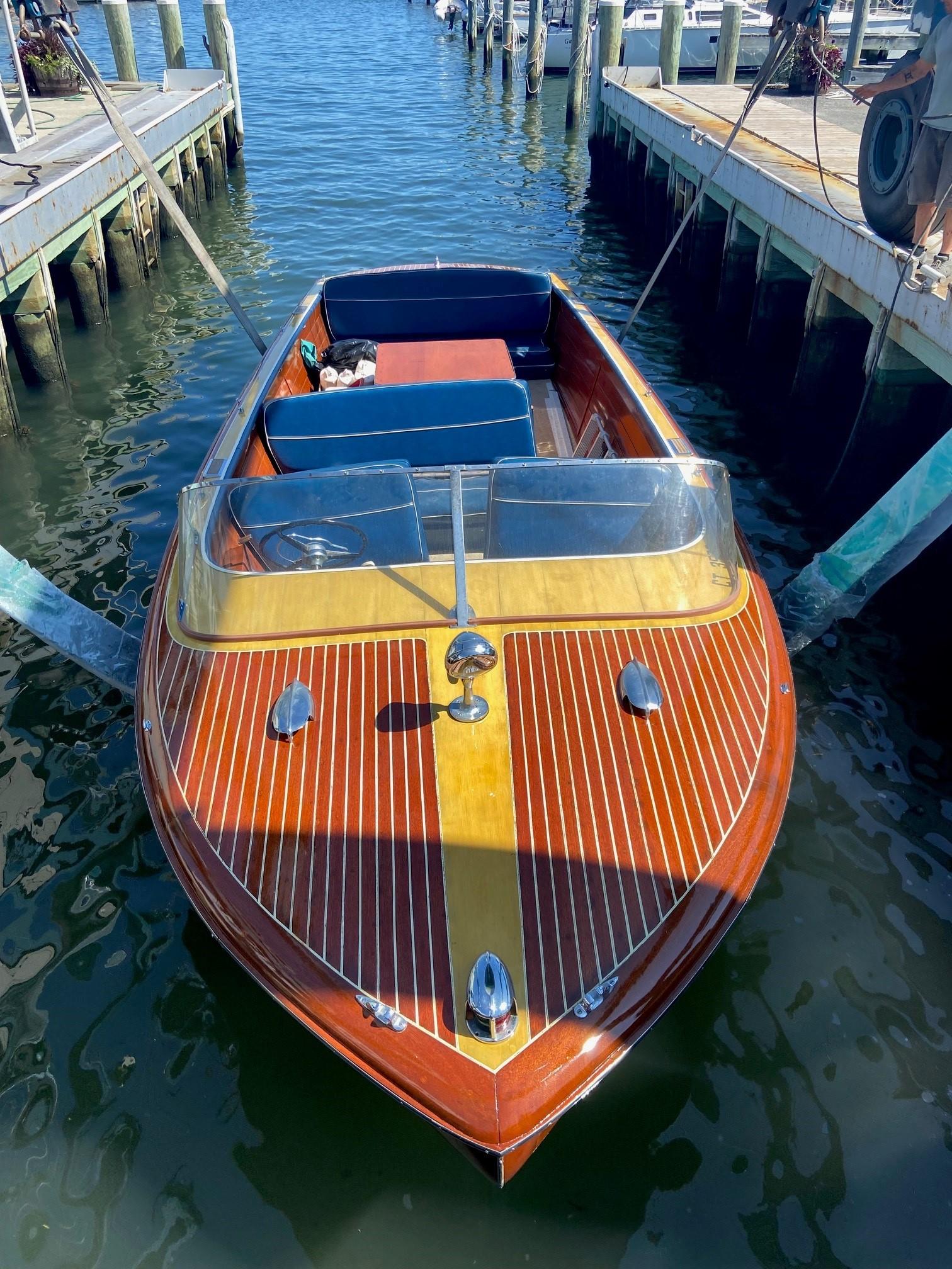 1957 Chris-Craft 26 Continental Antique and Classic for sale - YachtWorld