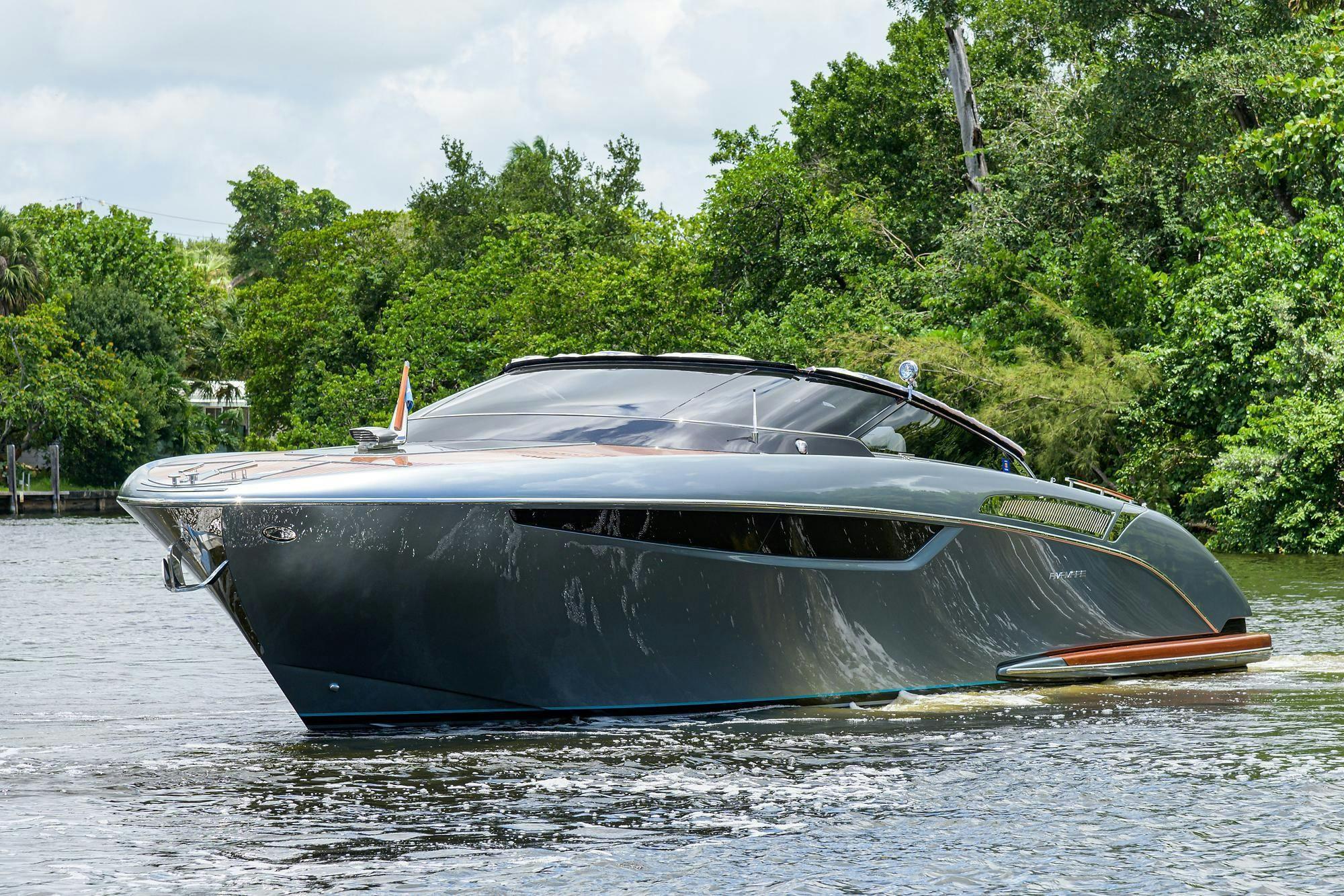 Riva Rivamare | 2018 | 12m | Boatshop24