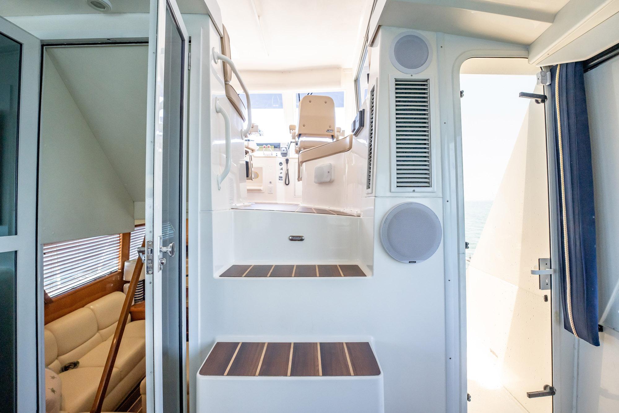 2000 Viking 60' Cockpit Sport Yacht Motor Yacht for sale - YachtWorld