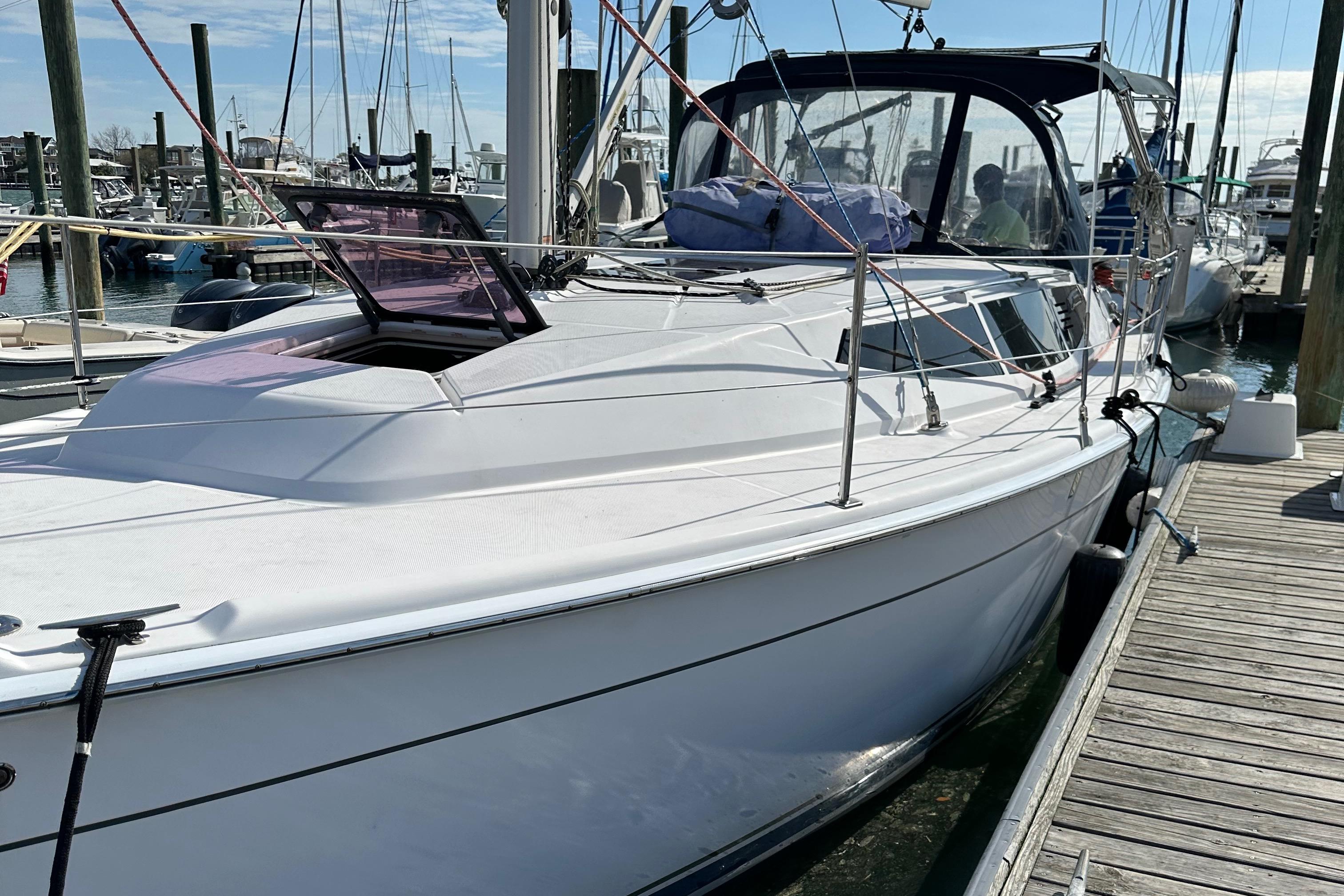 2014 Marlow-Hunter 33 Racer/Cruiser for sale - YachtWorld