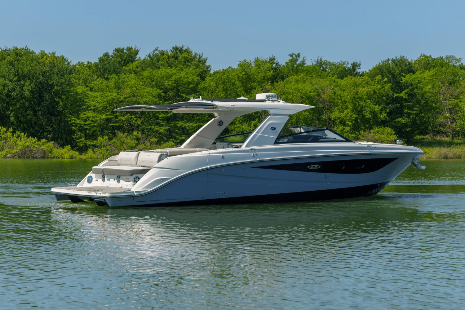 2024 Sea Ray 400 SLX Runabout for sale - YachtWorld