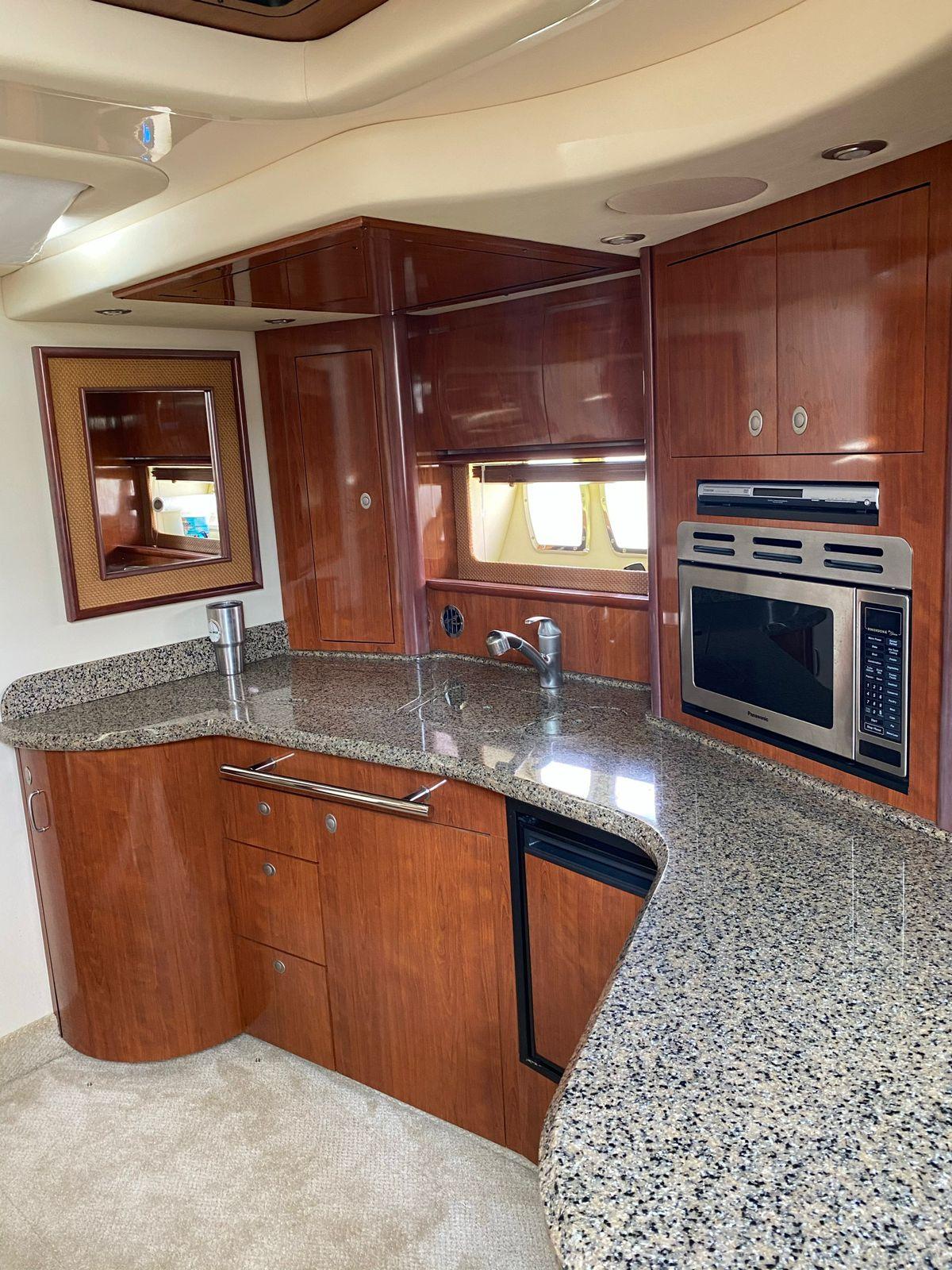 2006 Sea Ray 440 Sundancer Express Cruiser for sale - YachtWorld