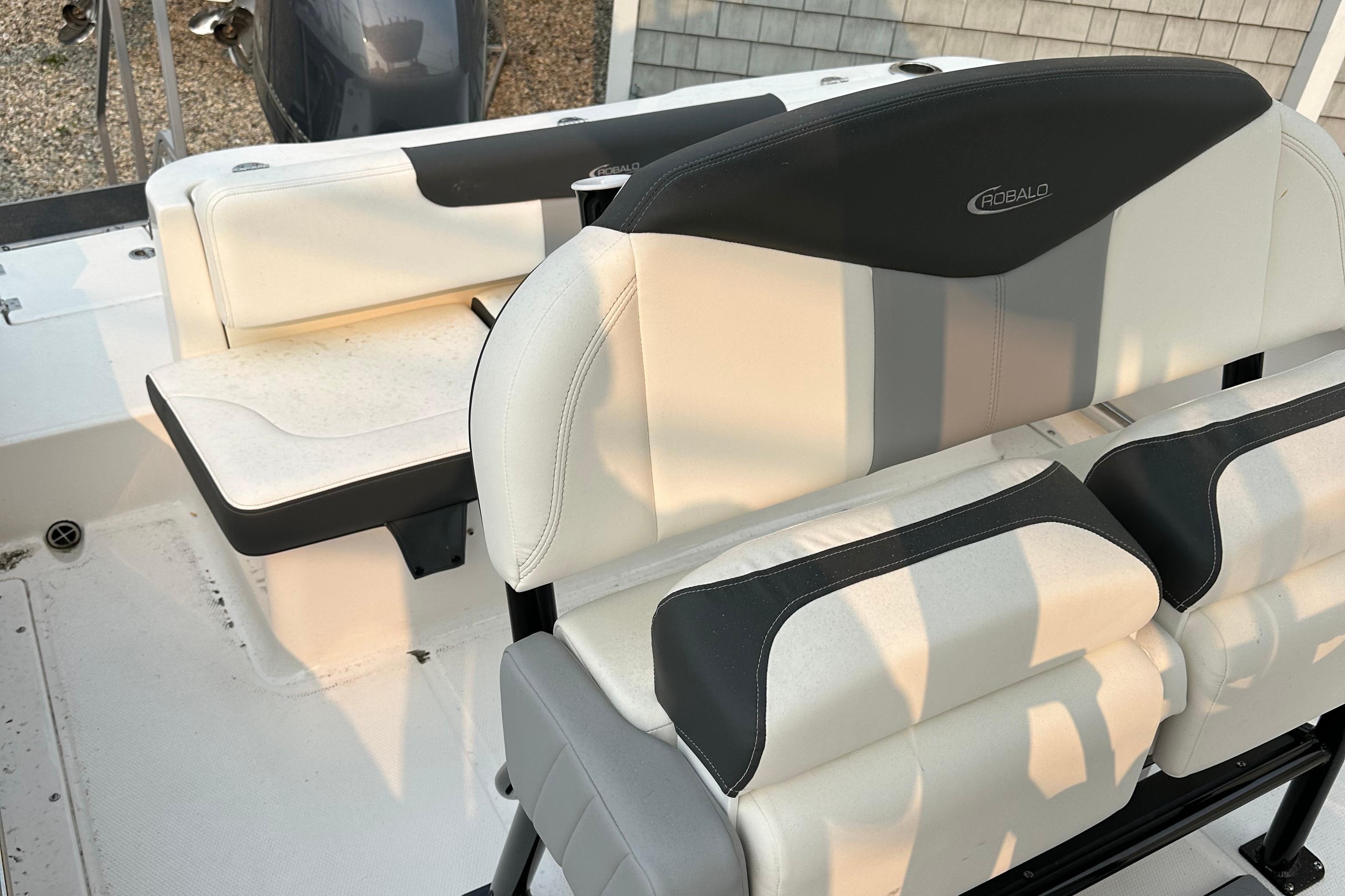 2023 Robalo R222 Explorer Barche a console centrale in vendita- YachtWorld