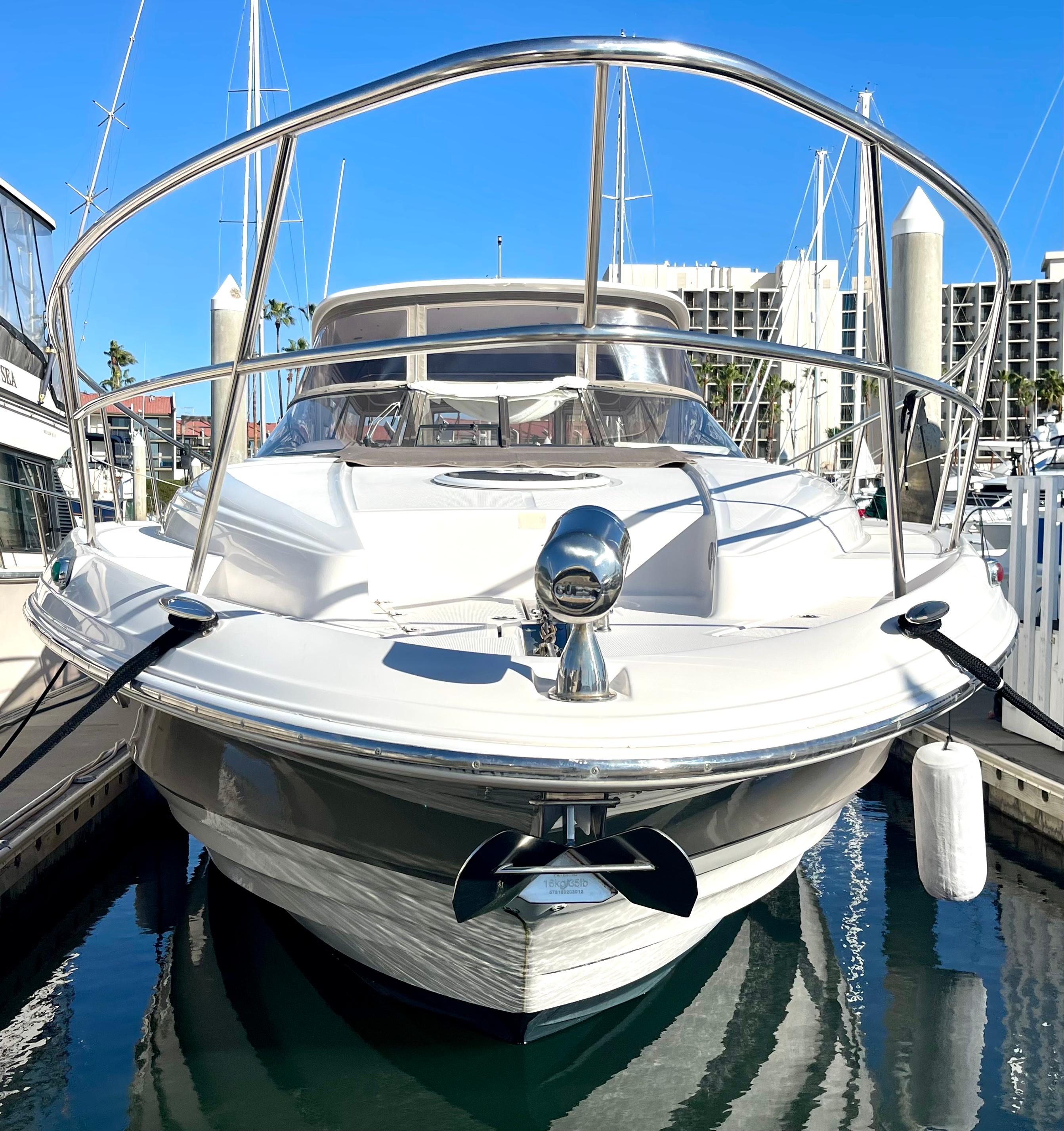 2004 Regal 4260 Regal Commodore HT Express Cruiser for sale - YachtWorld