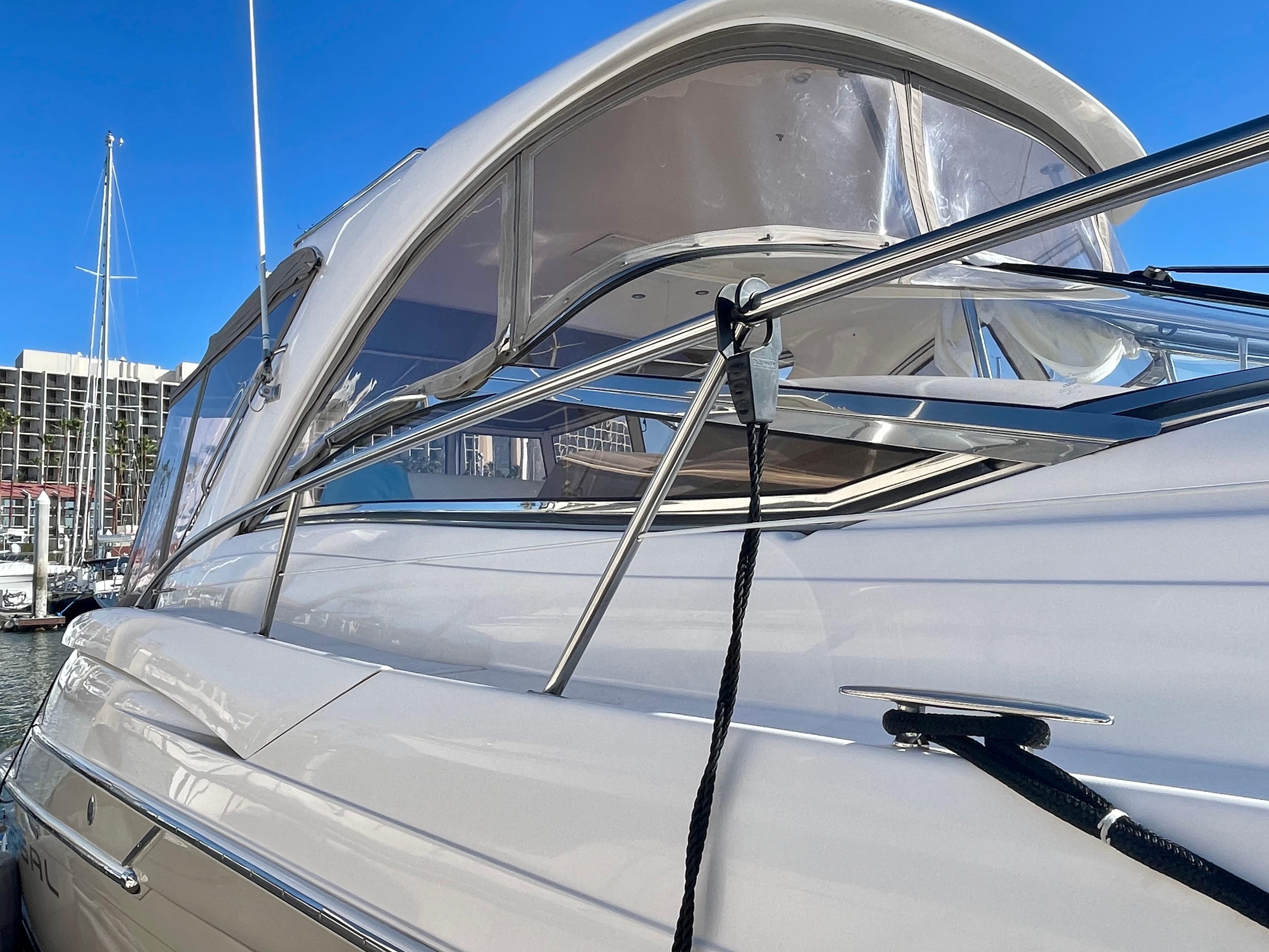 2004 Regal 4260 Regal Commodore HT Express Cruiser for sale - YachtWorld