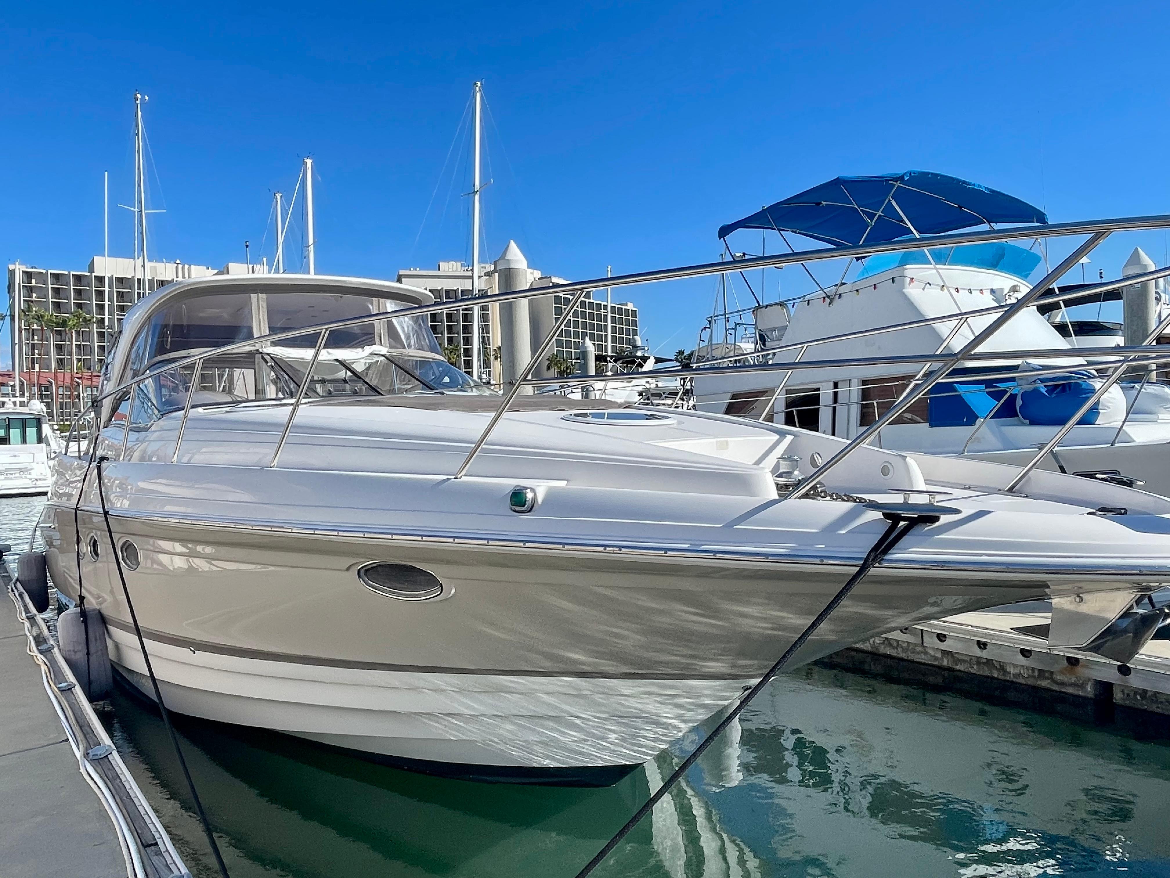2004 Regal 4260 Regal Commodore HT Express Cruiser for sale - YachtWorld