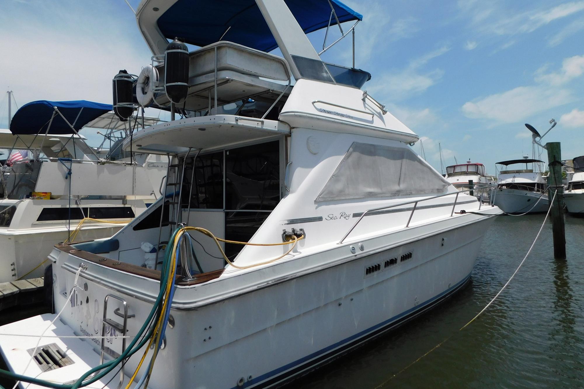 Sea Ray Sedan Bridge Fibreglass boats for sale in Merritt island ...