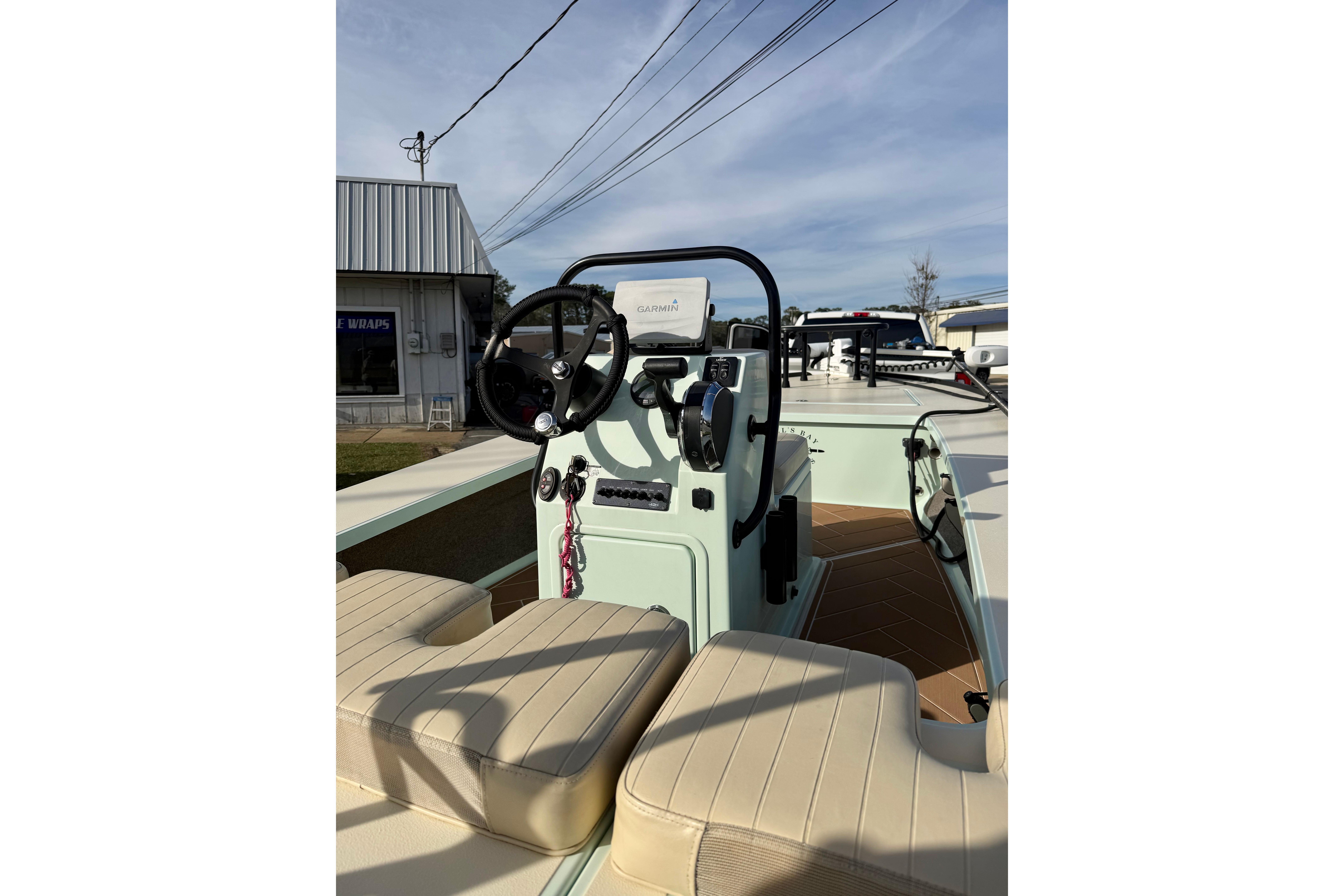 2017 Hell's Bay Marquesa Barcos de consola central en venta - YachtWorld