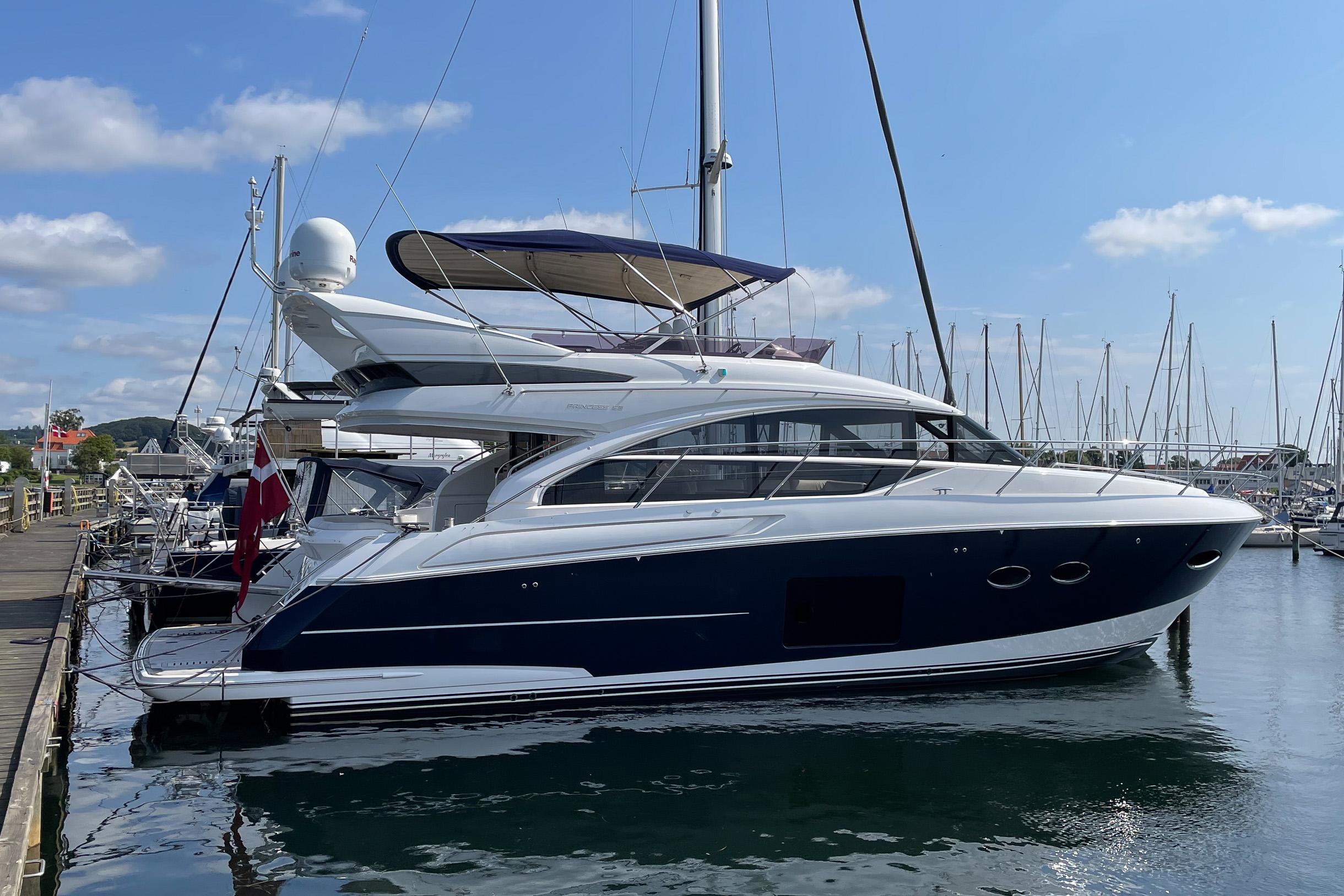 Princess Yachts 52 | 17m | 2017 | Boats and Outboards