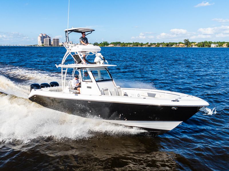 2017 Everglades 355 Center Console - Weber Yachts