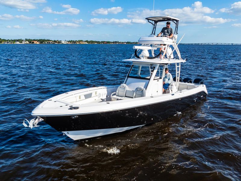 2017 Everglades 355 Center Console - Weber Yachts