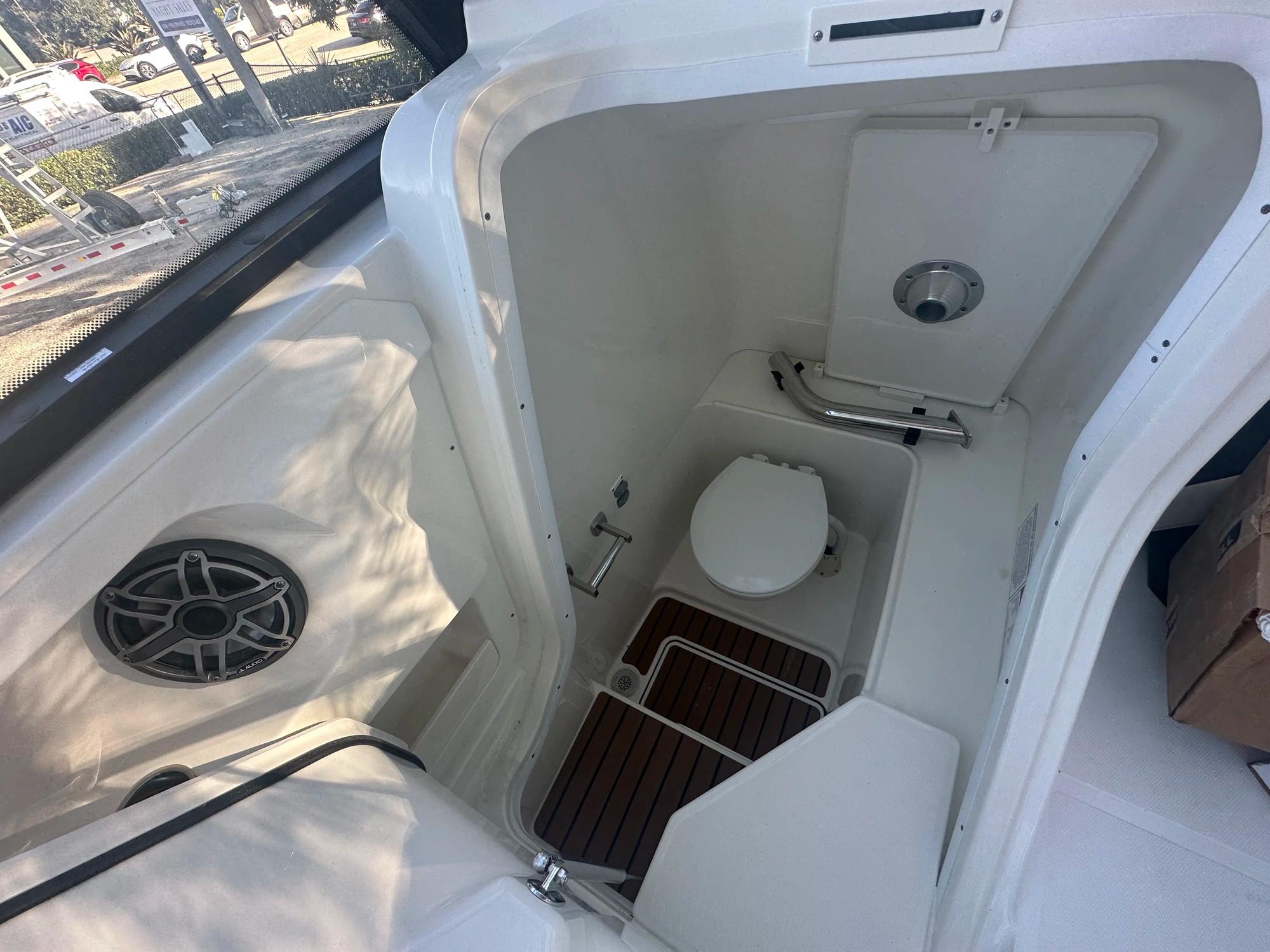 2024 World Cat 260 DC Dual Console for sale - YachtWorld