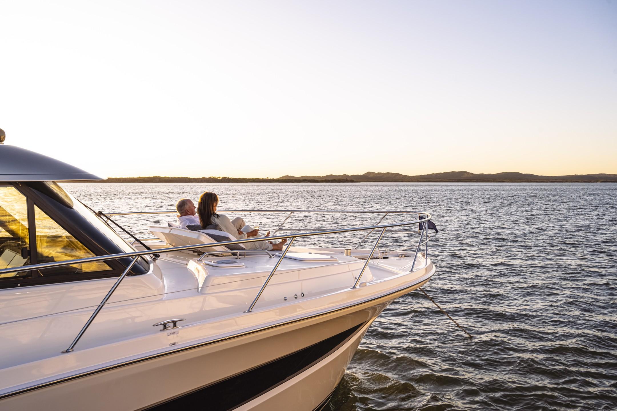 2024 Riviera 465 SUV Motor Yacht for sale - YachtWorld