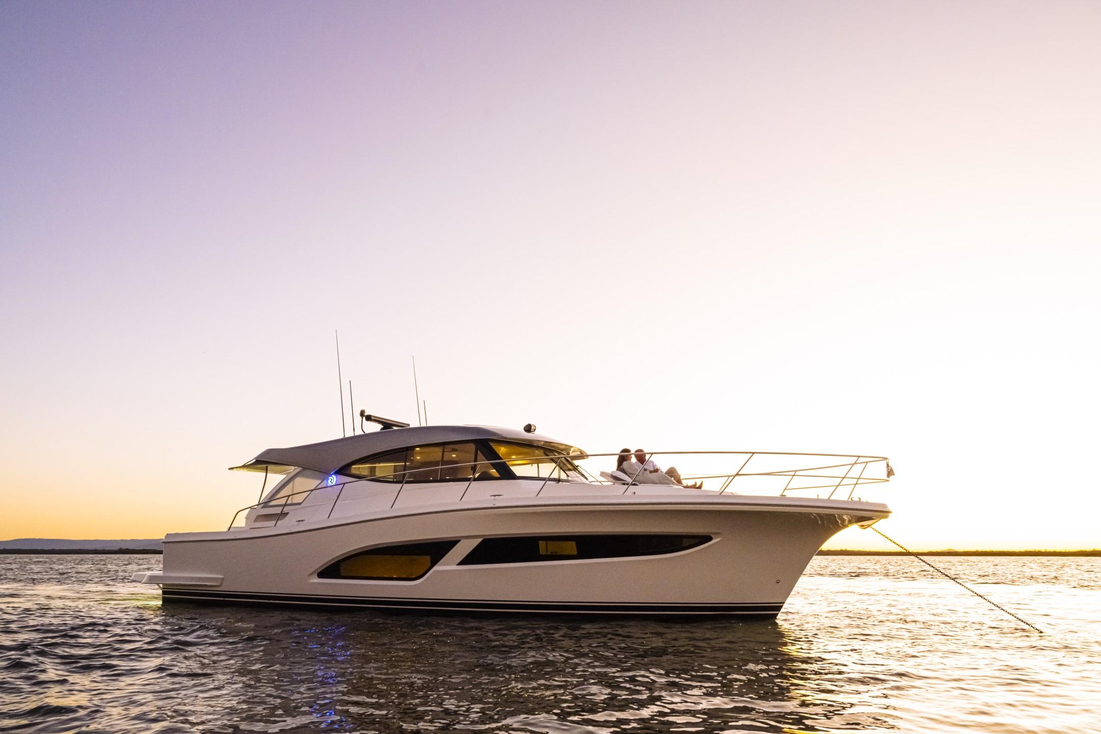 2024 Riviera 465 SUV Motor Yacht for sale - YachtWorld