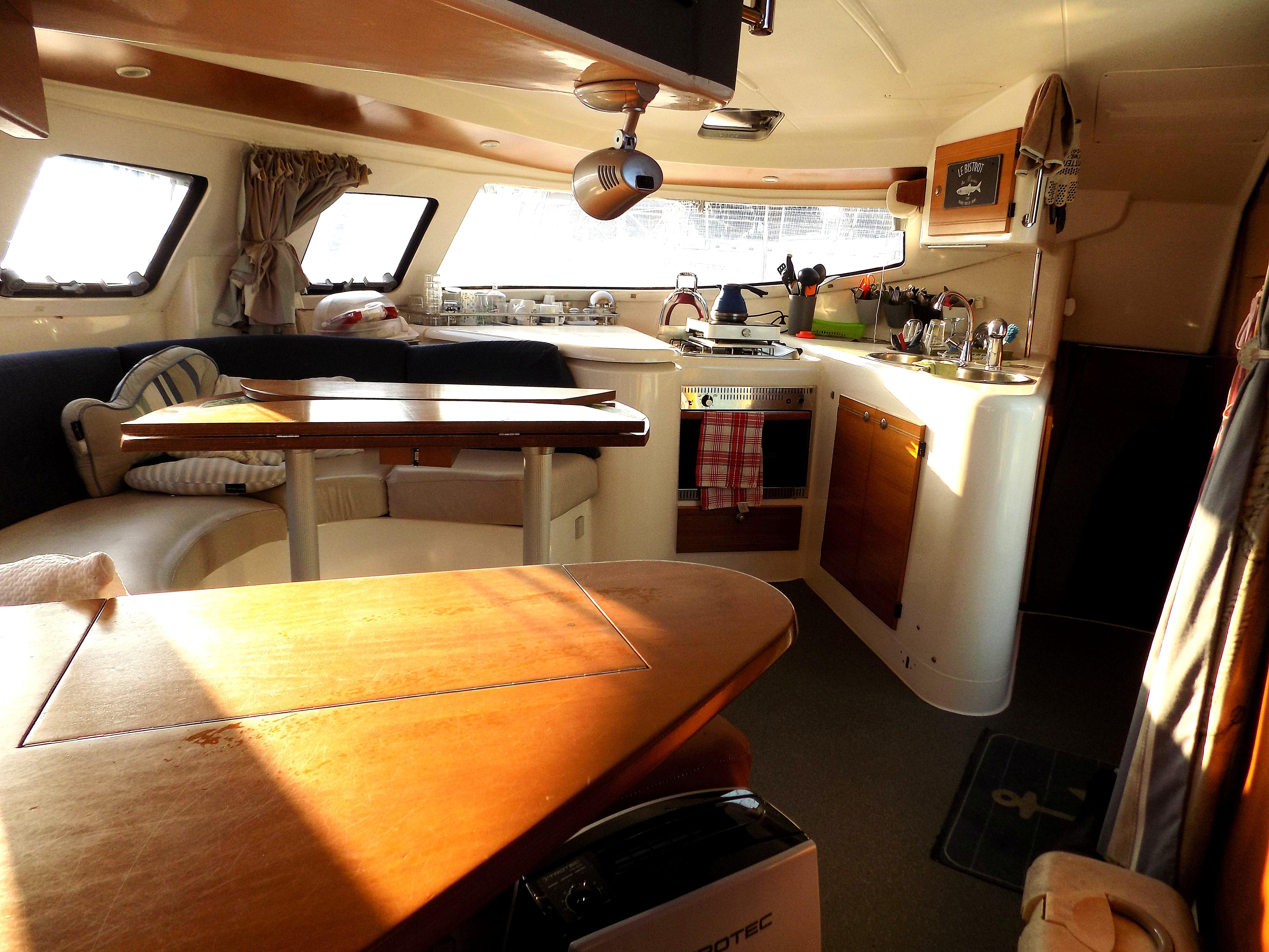 2002 Fountaine Pajot Athena 38 Catamaran for sale - YachtWorld