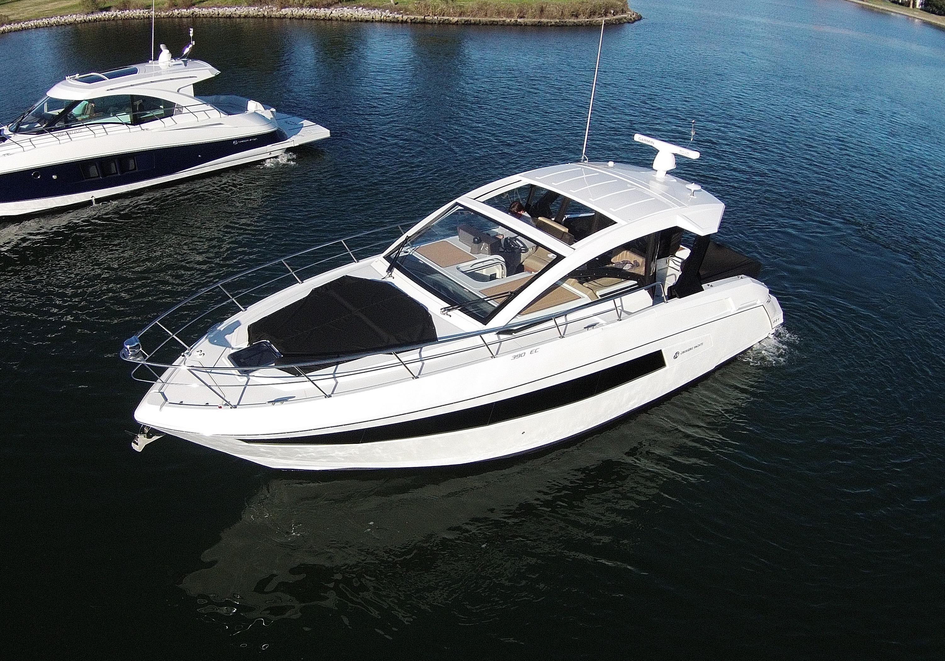 2016 Cruisers Yachts 390 Sport Express Express Cruiser for sale ...