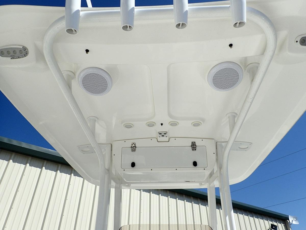 2016 Sea Hunt Ultra 235 SE Centre Console for sale - YachtWorld