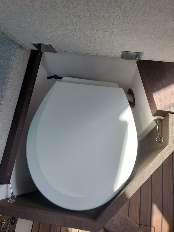 2019 BRABUS Shadow Package Center Console for sale - YachtWorld