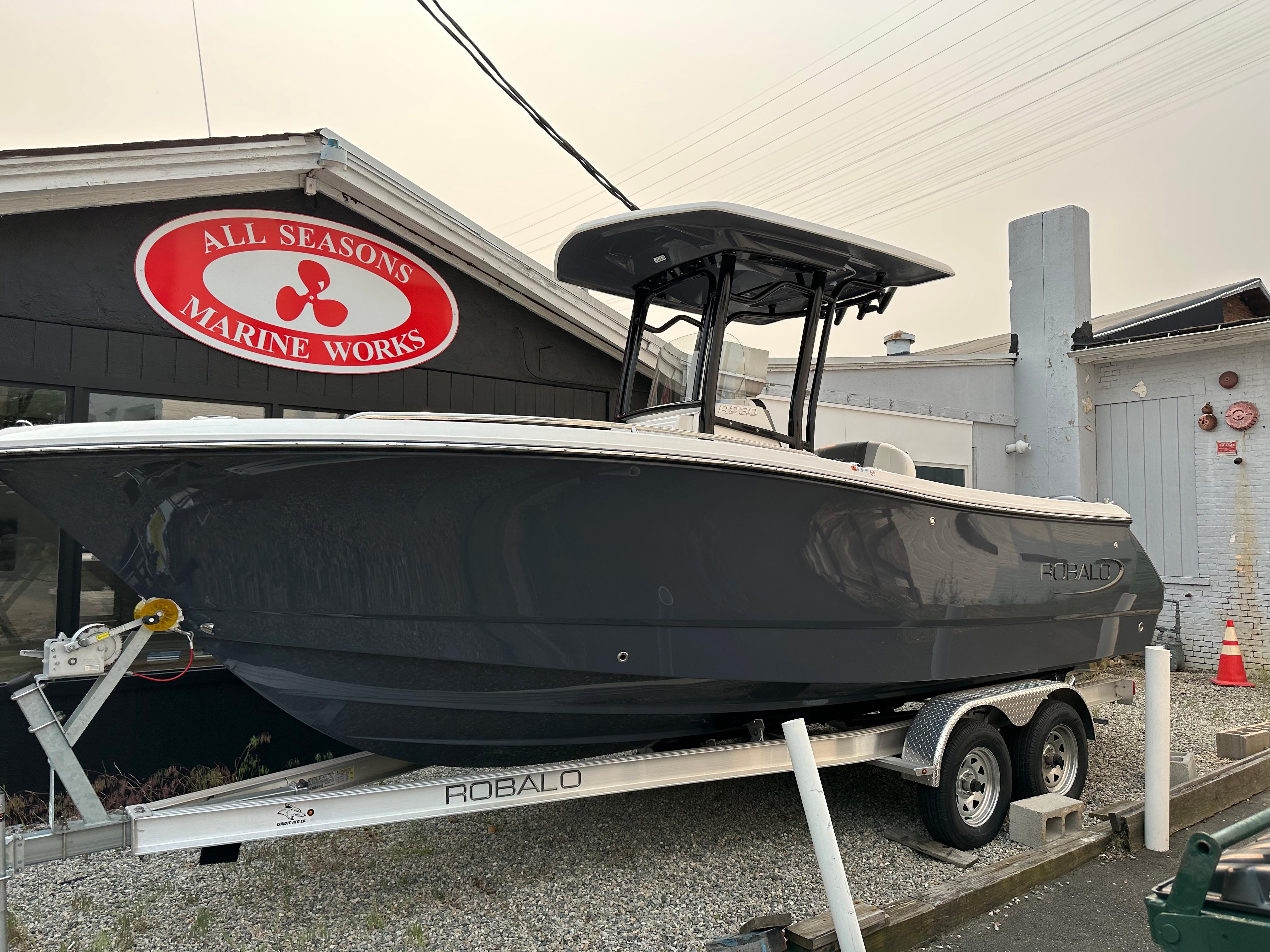 2023 Robalo R230 Center Console Centre Console for sale - YachtWorld